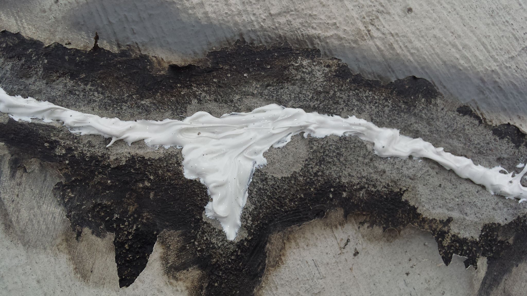 Crack Repair in Concrete Roof : 4 Steps (with Pictures) - Instructables