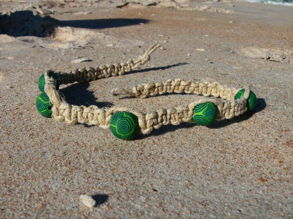 How to Make a Hemp Necklace : 5 Steps (with Pictures) - Instructables