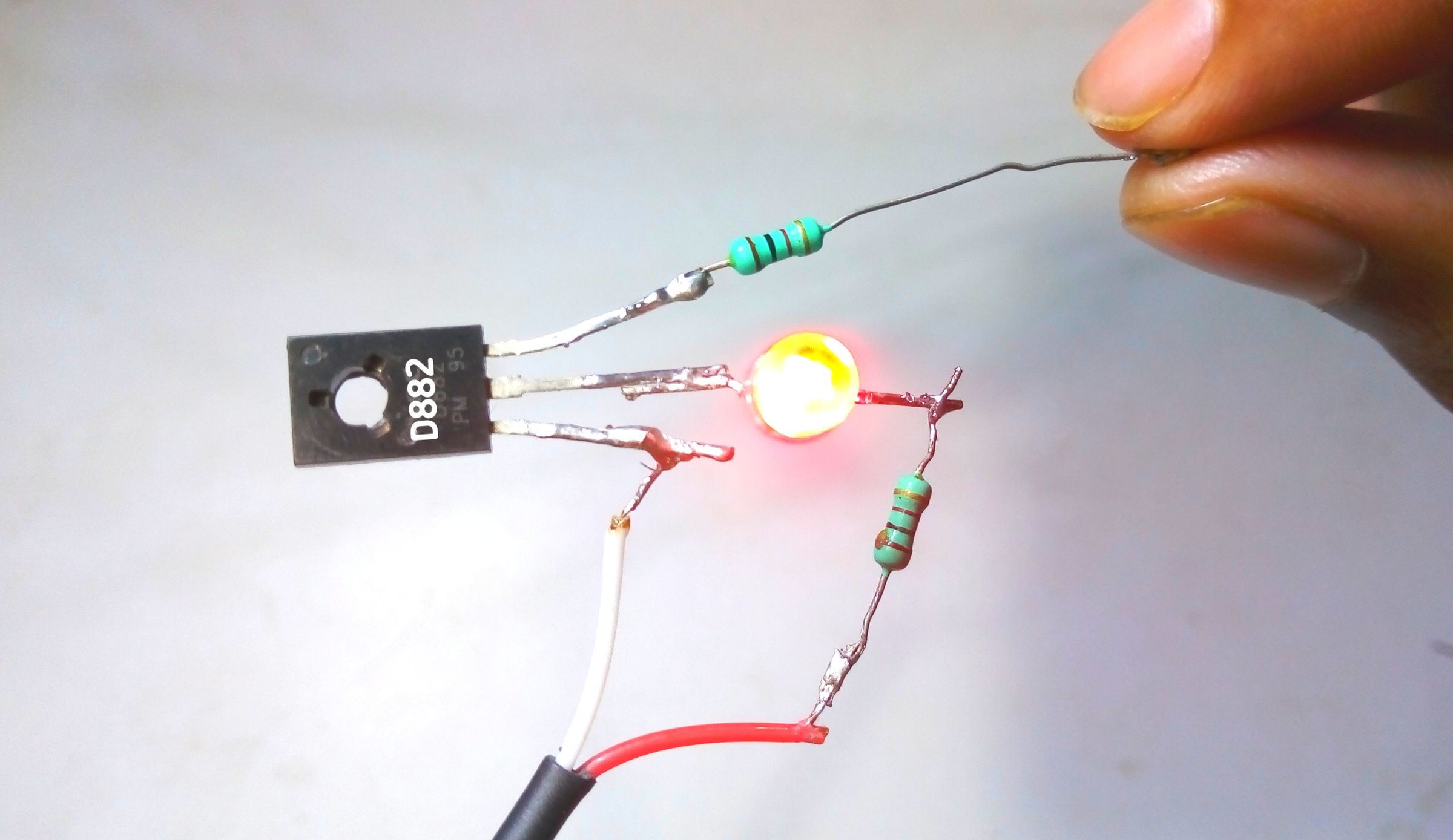 Simple Touch Sensor Using D882 Transistor : 7 Steps - Instructables