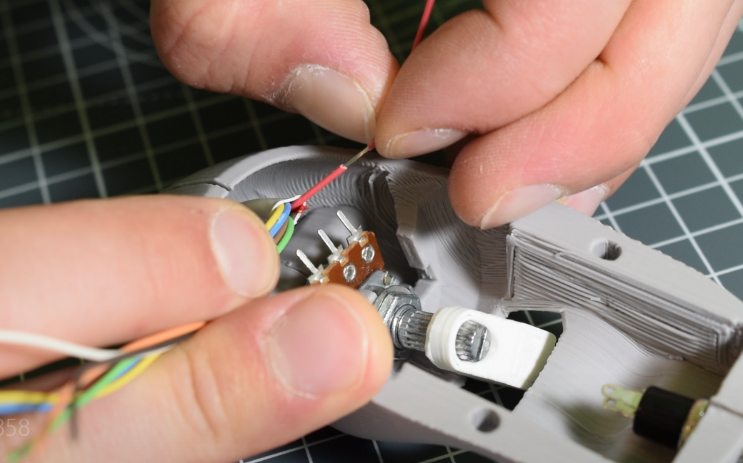 One-Hand 3D Printed Controller for Microcontroller Projects : 3 Steps ...