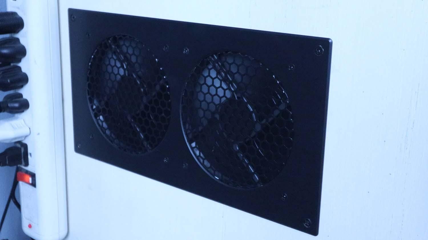 Installing a Computer Cabinet Ventilation Fan : 6 Steps (with Pictures ...