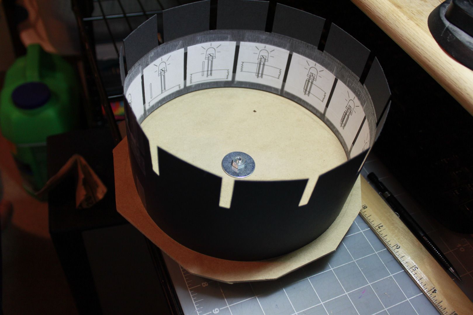 LED Throwie Zoetrope : 11 Steps (with Pictures) - Instructables