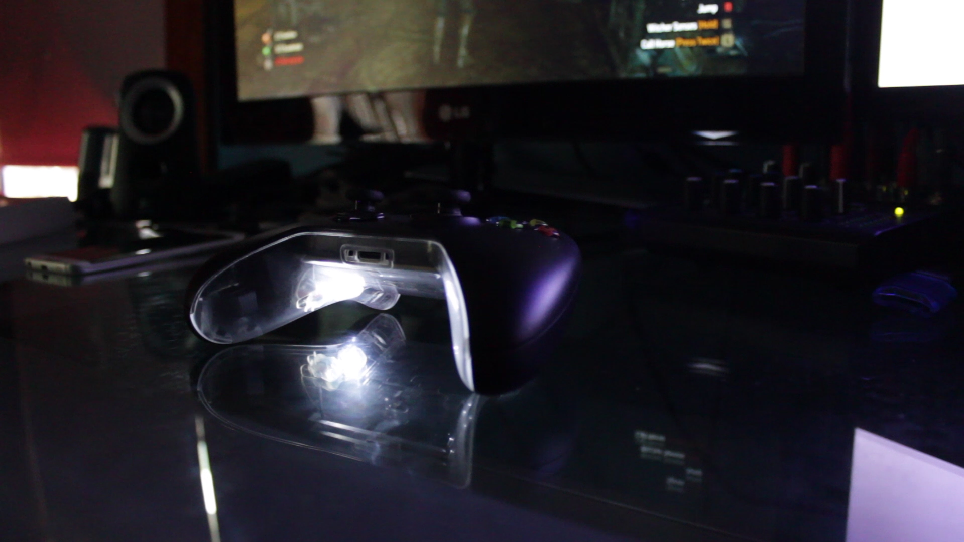 How to Make a Backlit Xbox One Controller Mod : 10 Steps (with Pictures) - Instructables