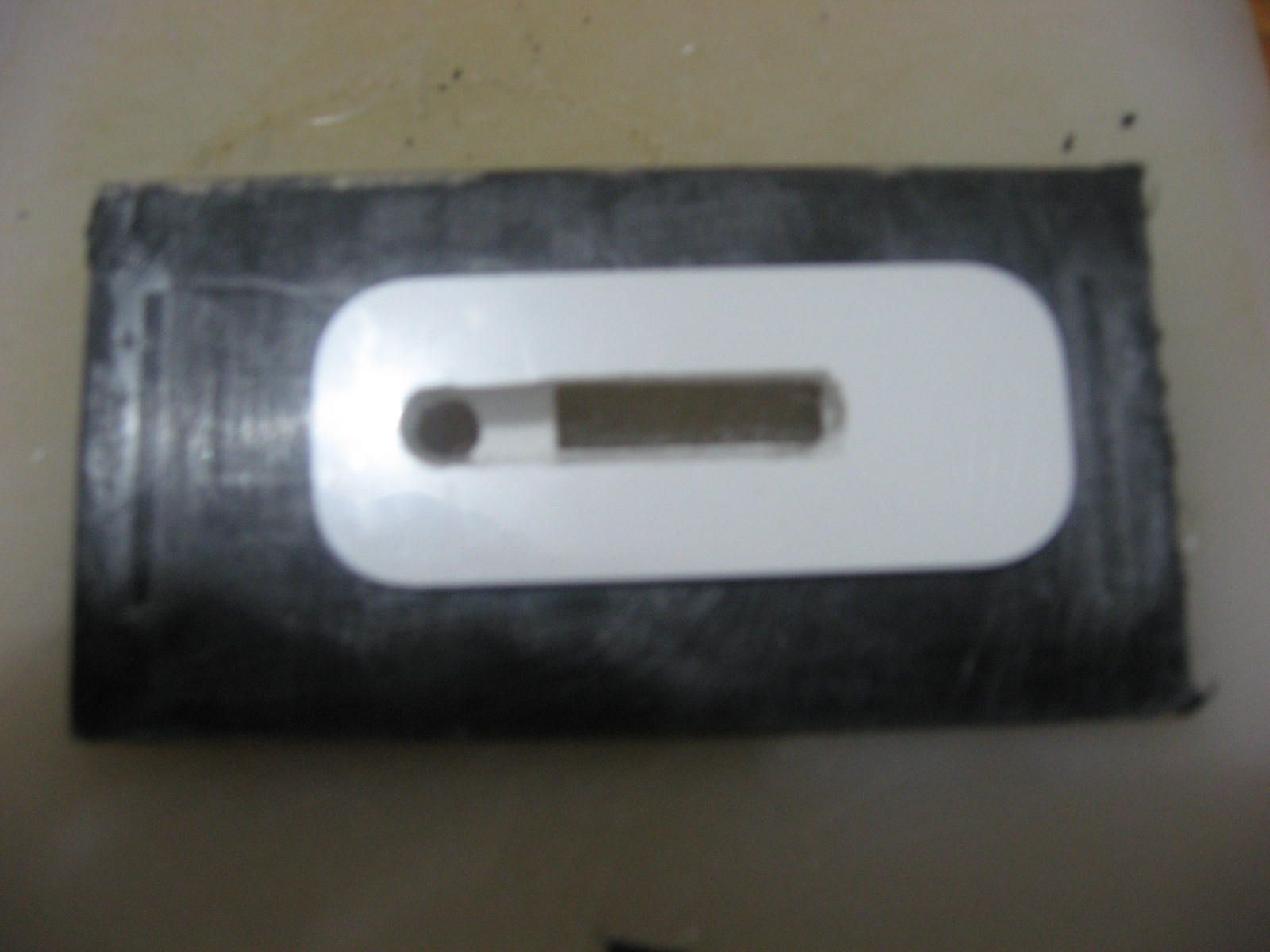 Make Your Own Ipod Nano Dock With Out-Of-The-Box Objects. : 6 Steps - Instructables