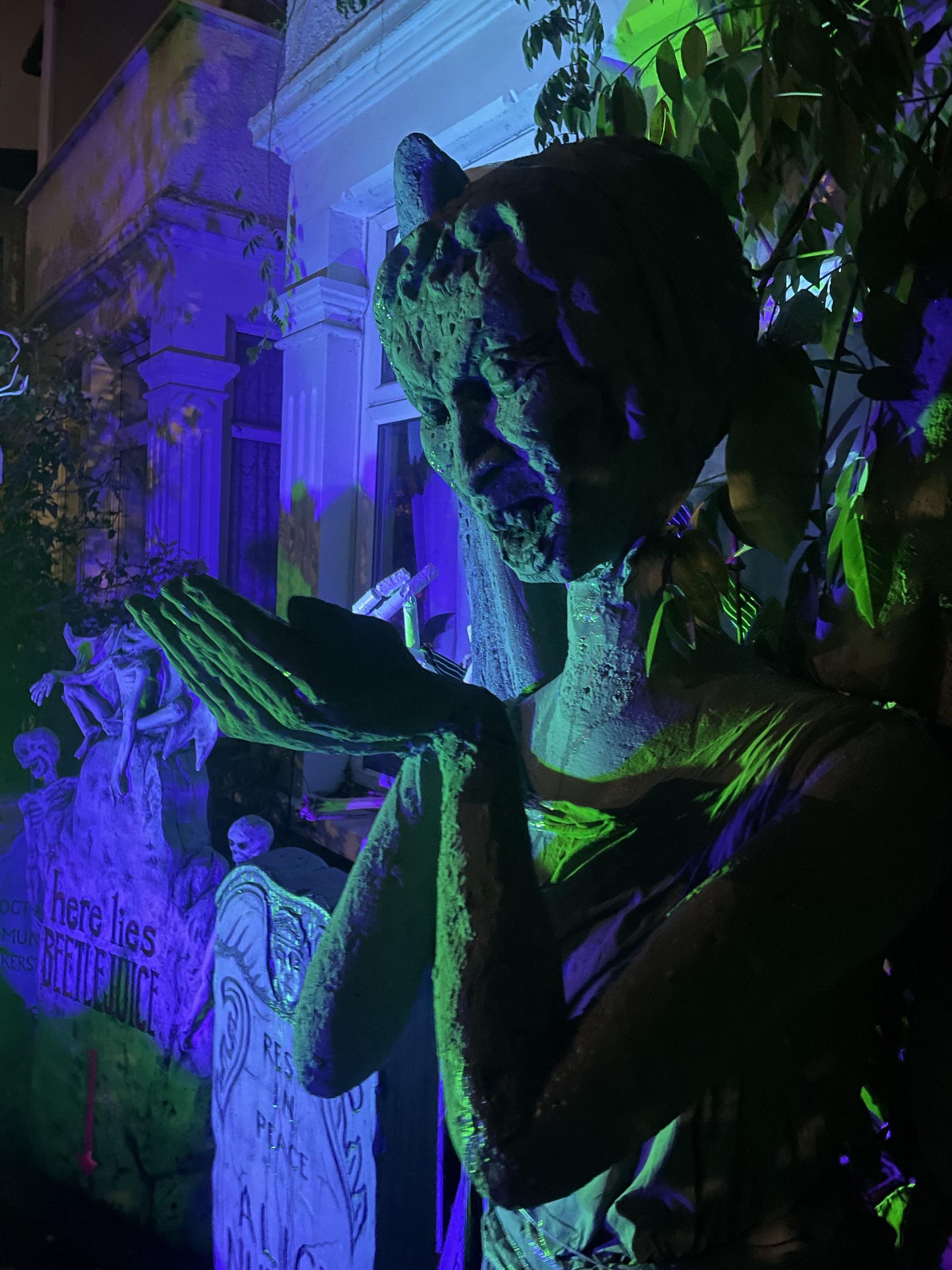Life-size Moving Weeping Angel : 14 Steps (with Pictures) - Instructables