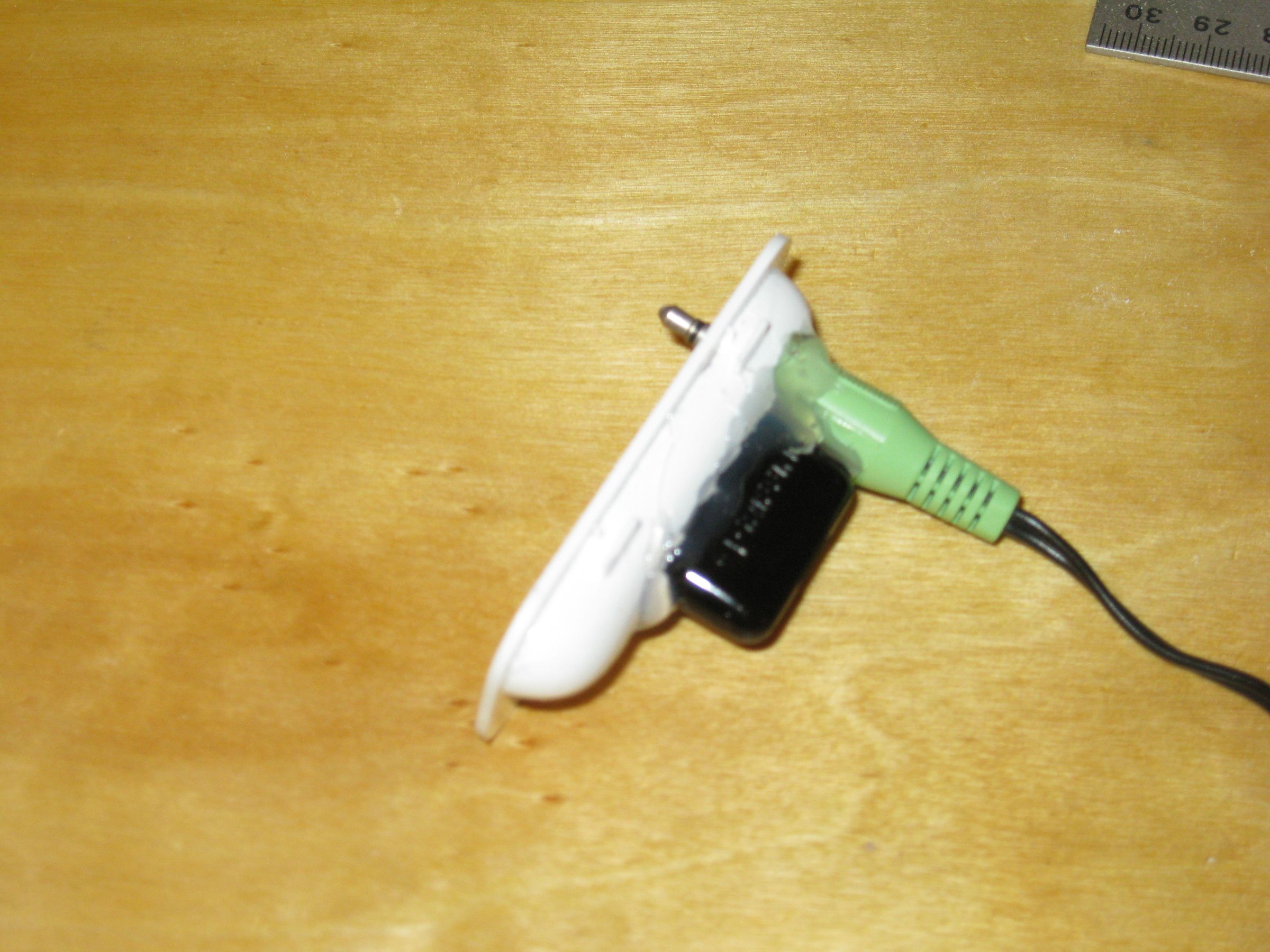 Laptop Speaker System With IPod Touch Dock : 5 Steps (with Pictures ...