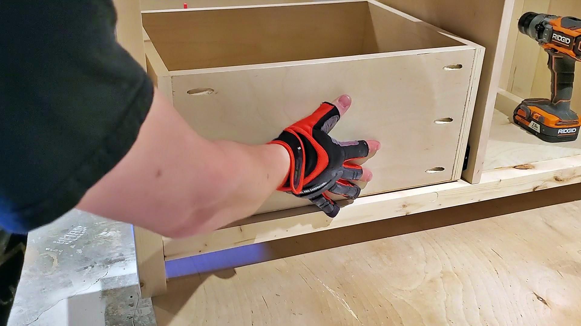 Beginners Guide to Drawers. Measure, Cut, Assemble, Mount, Finish. No ...