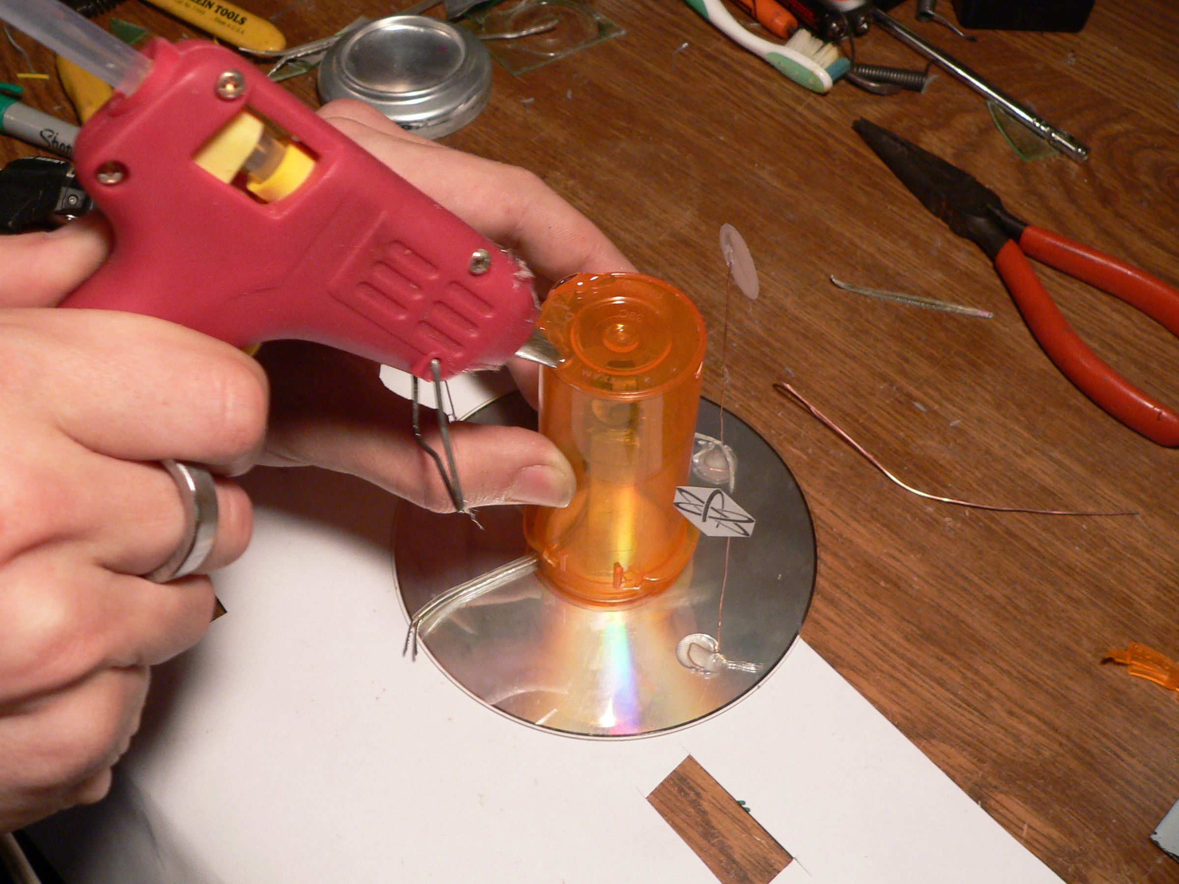 Dancing, Flying Magnet Machine! : 12 Steps - Instructables