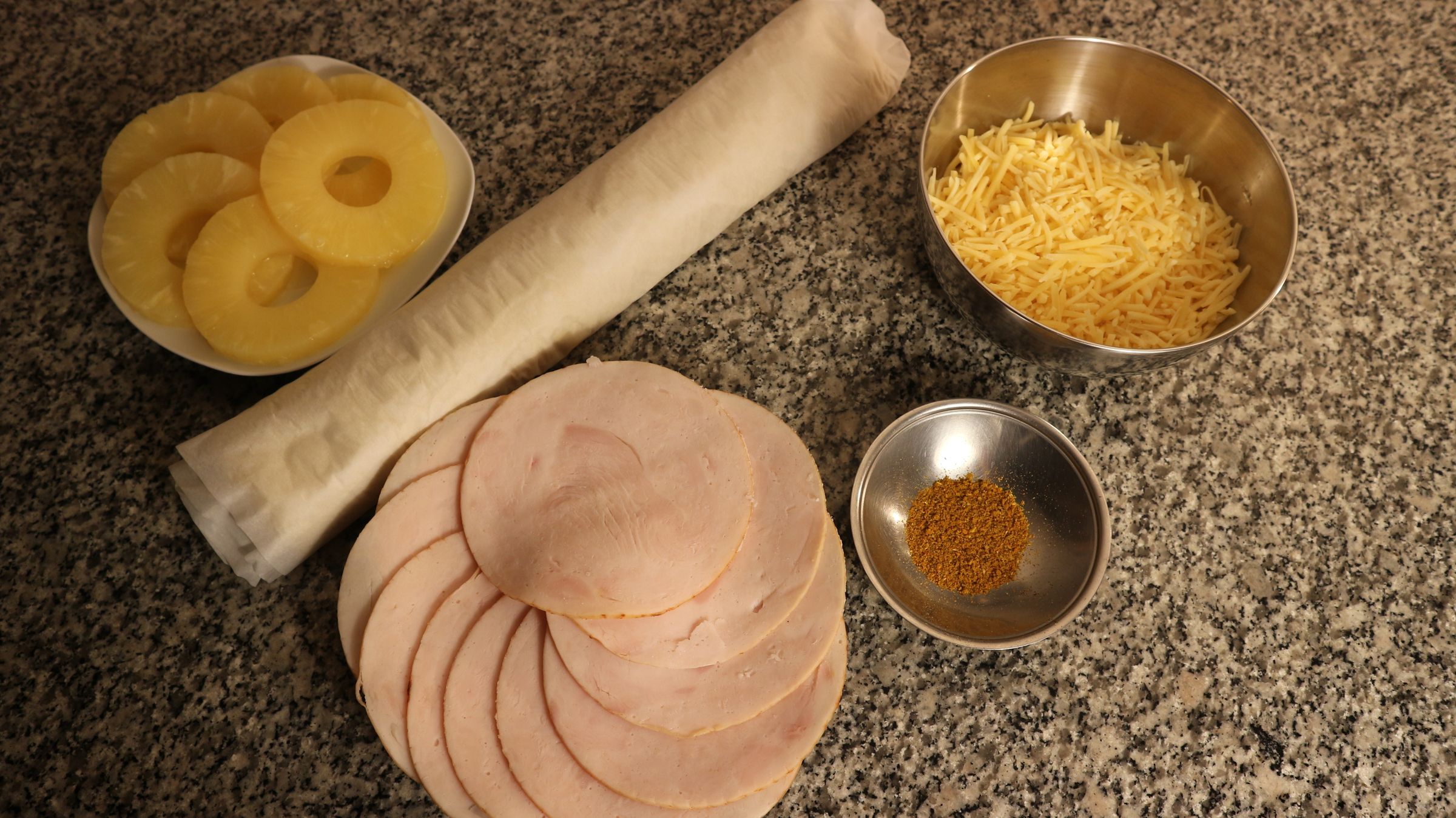 Chicken Breast Curry Pineapple Pizza Rings With Gouda Cheese Recipe ...