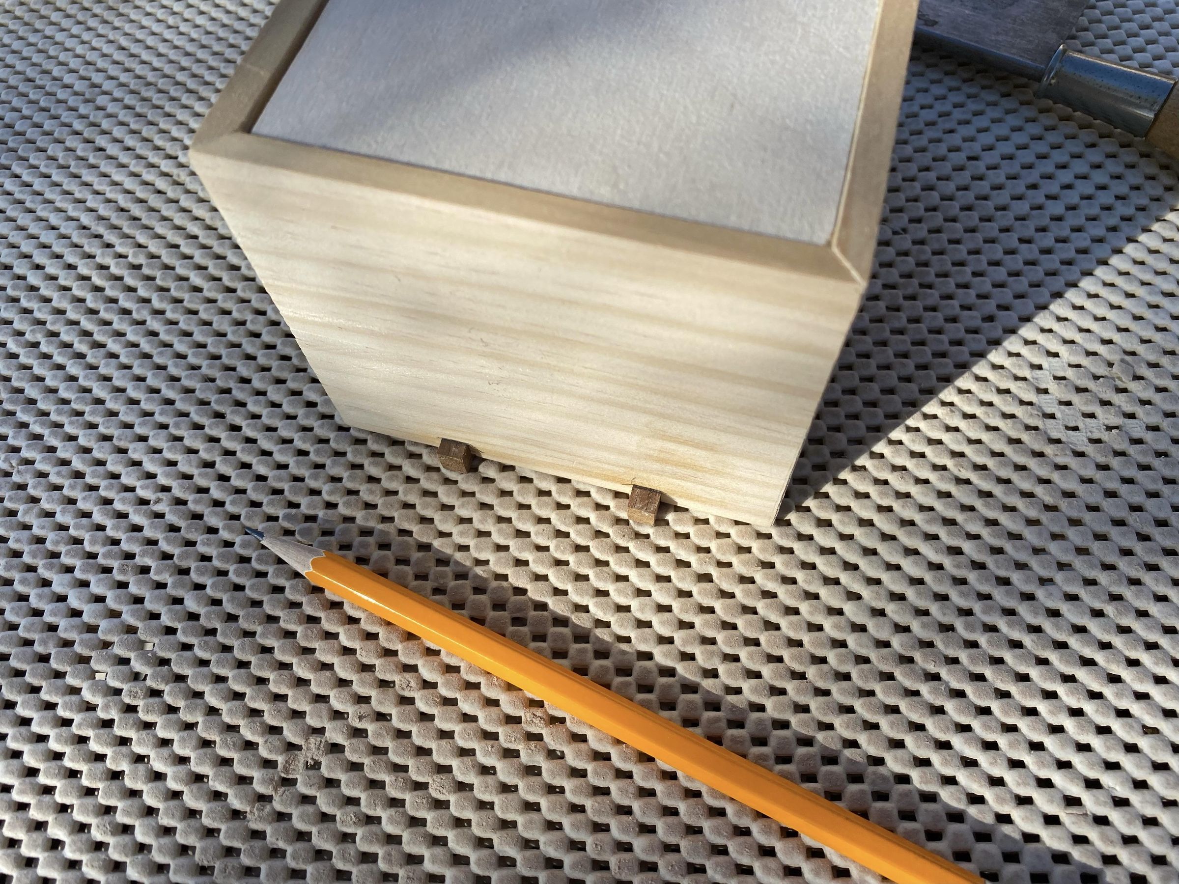 Suspended Box Lid : 7 Steps (with Pictures) - Instructables