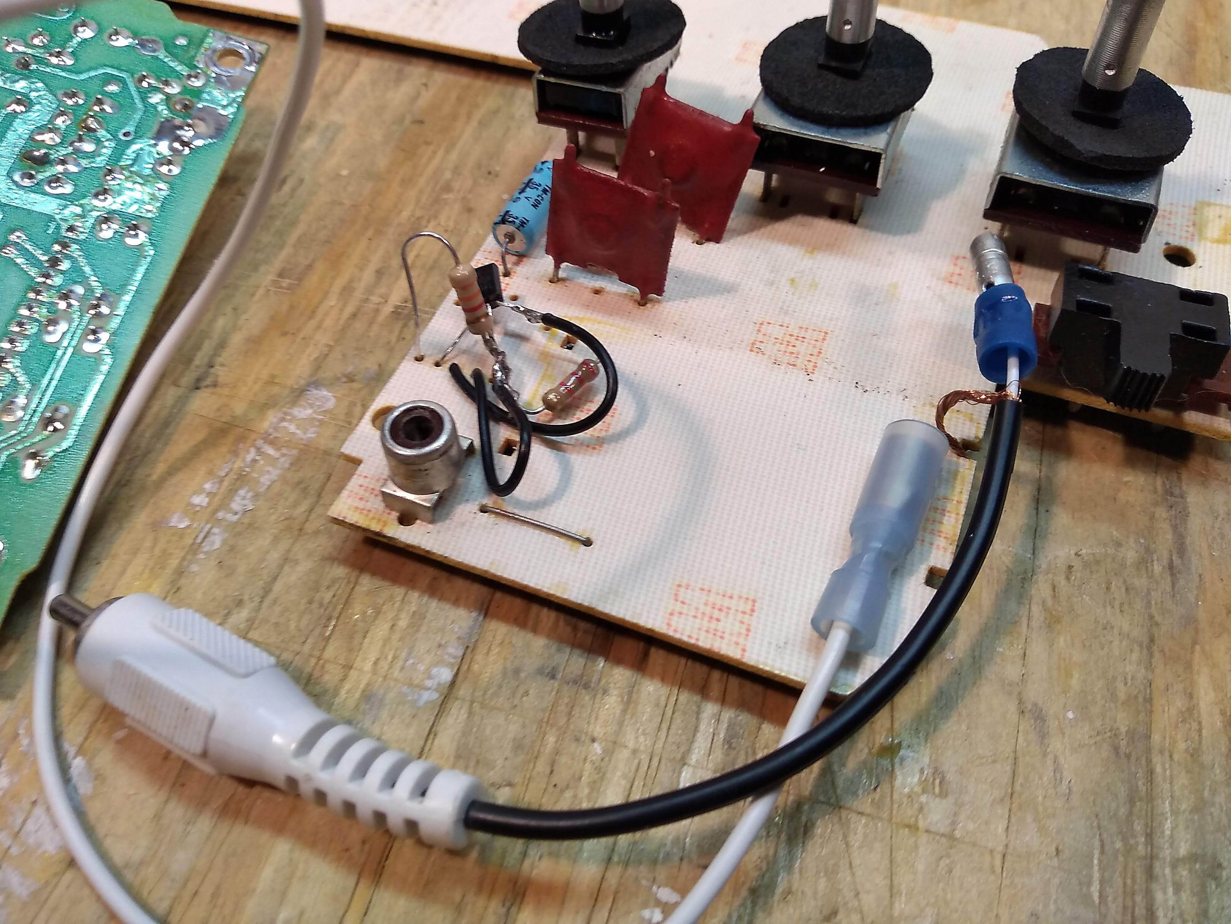 ATARI 2600 Video Composite Mod : 7 Steps (with Pictures) - Instructables