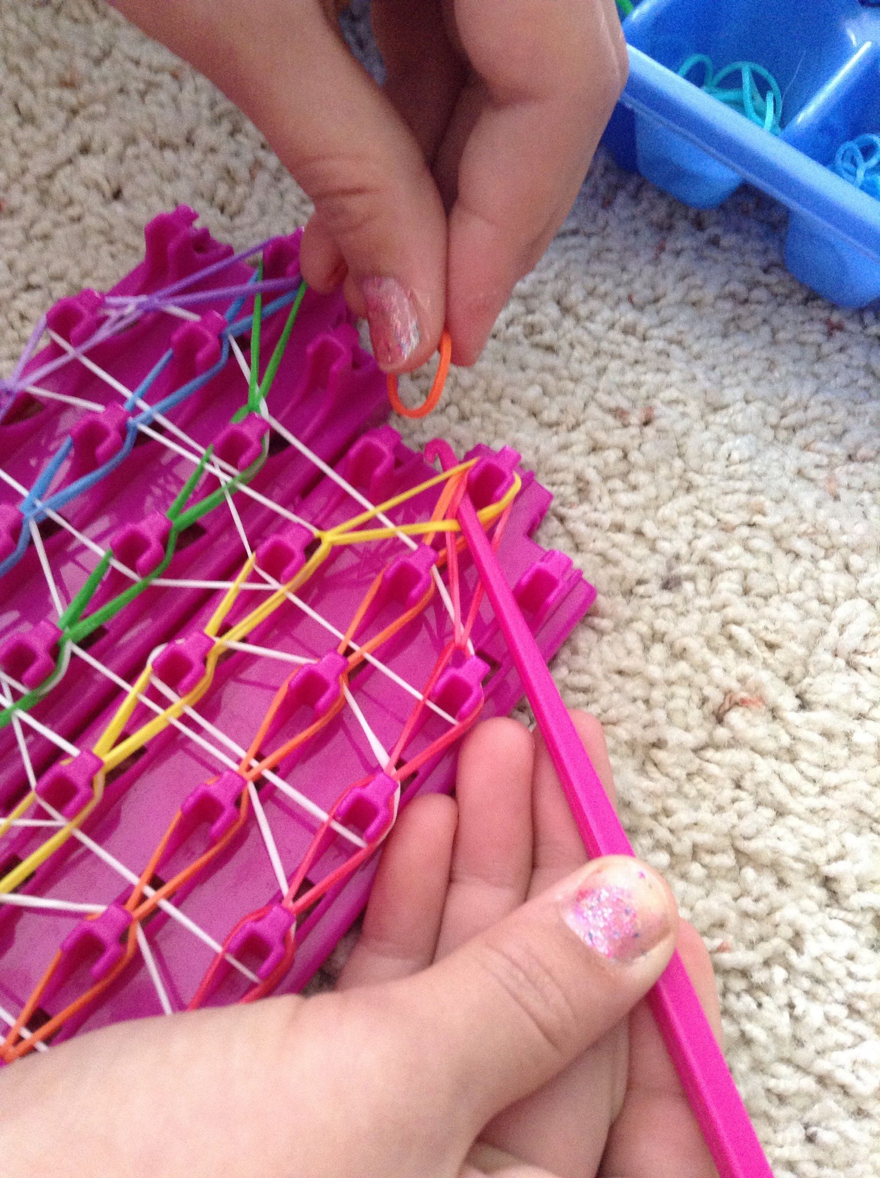 Rainbow Loom : 8 Steps - Instructables