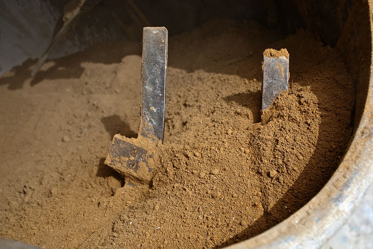 DIY CONCRETE:: How-To-Mix Concrete : 5 Steps - Instructables