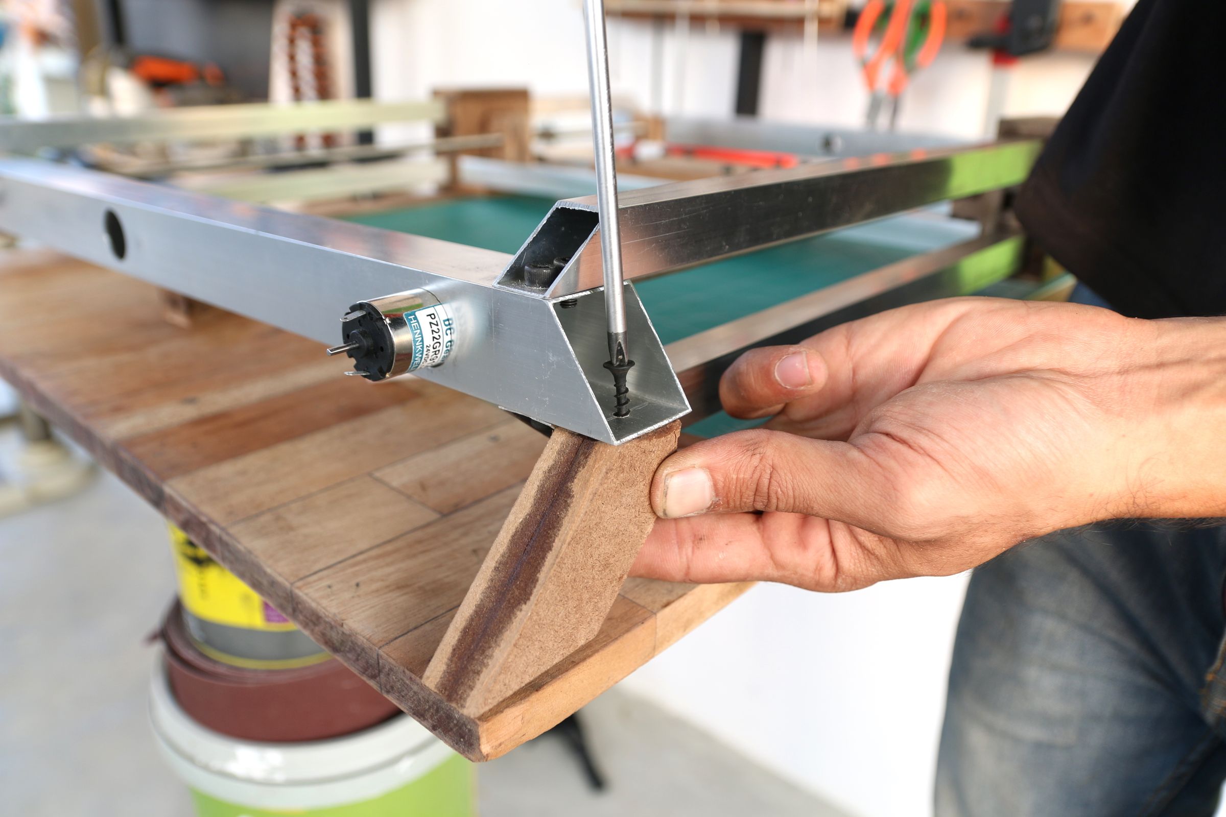 Manual Milling Machine/Surface Planner : 10 Steps (with Pictures ...