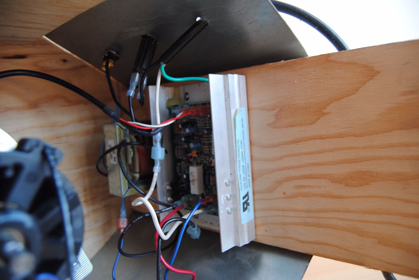 Potter's Wheel: Treadmill Motor : 5 Steps (with Pictures) - Instructables