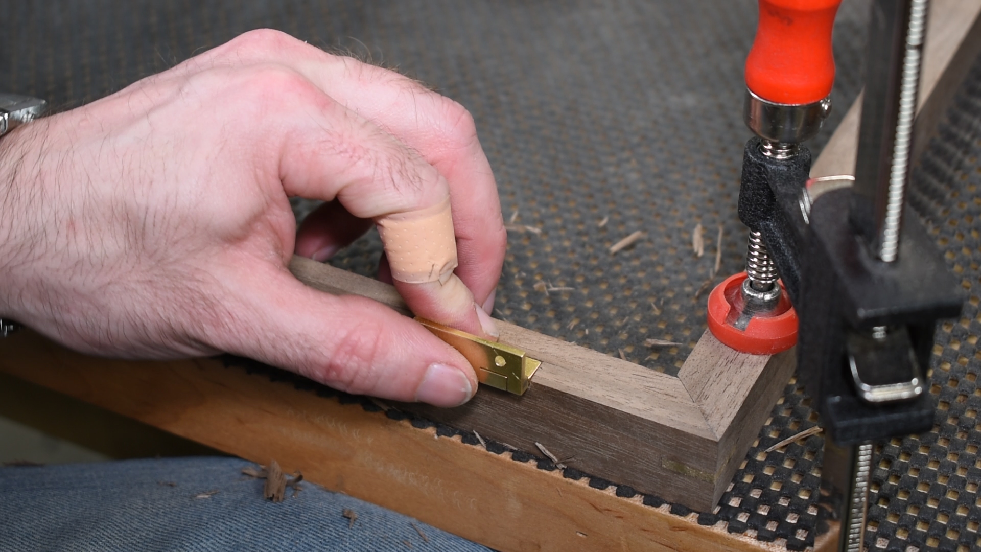 How to Install Box Hinges : 6 Steps (with Pictures) - Instructables