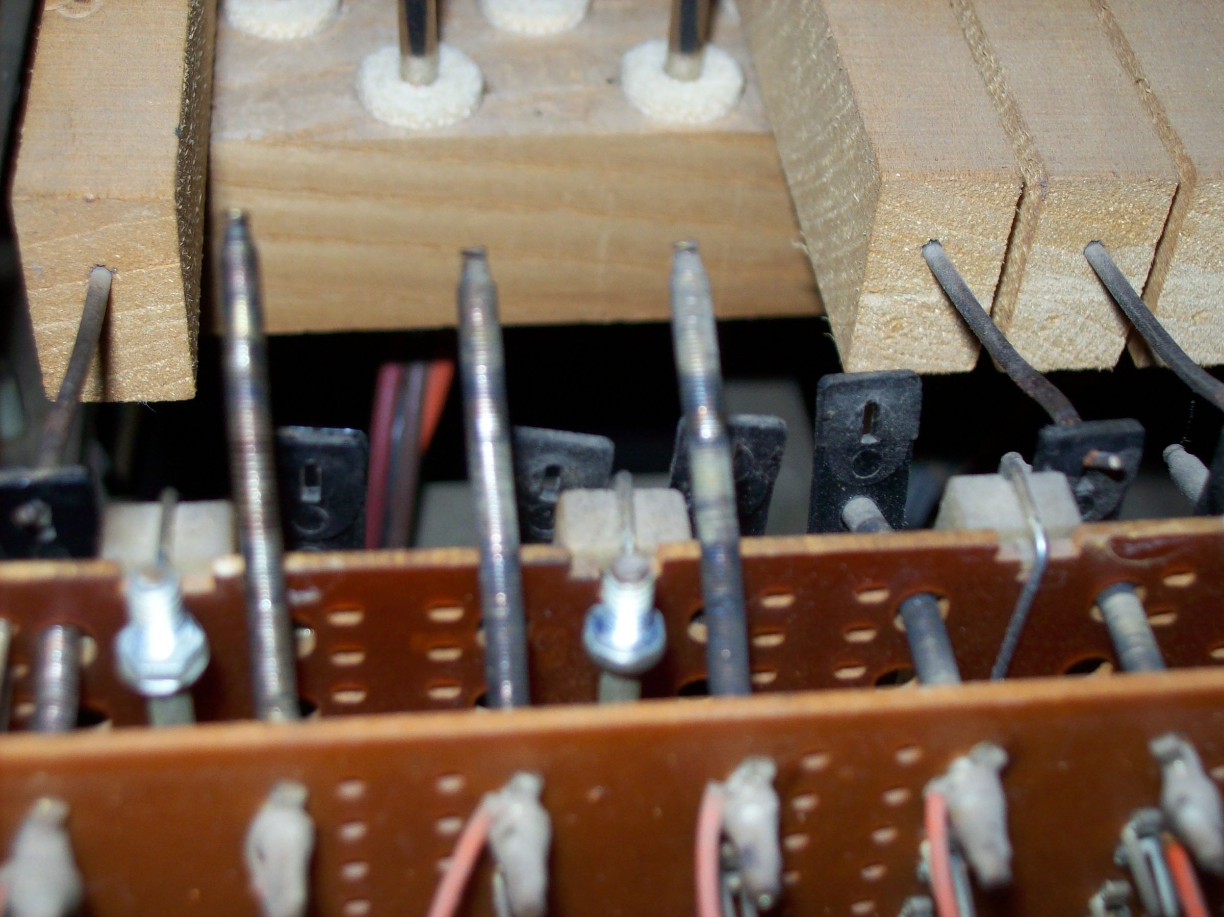 Repairing an Electronic Organ : 8 Steps (with Pictures) - Instructables