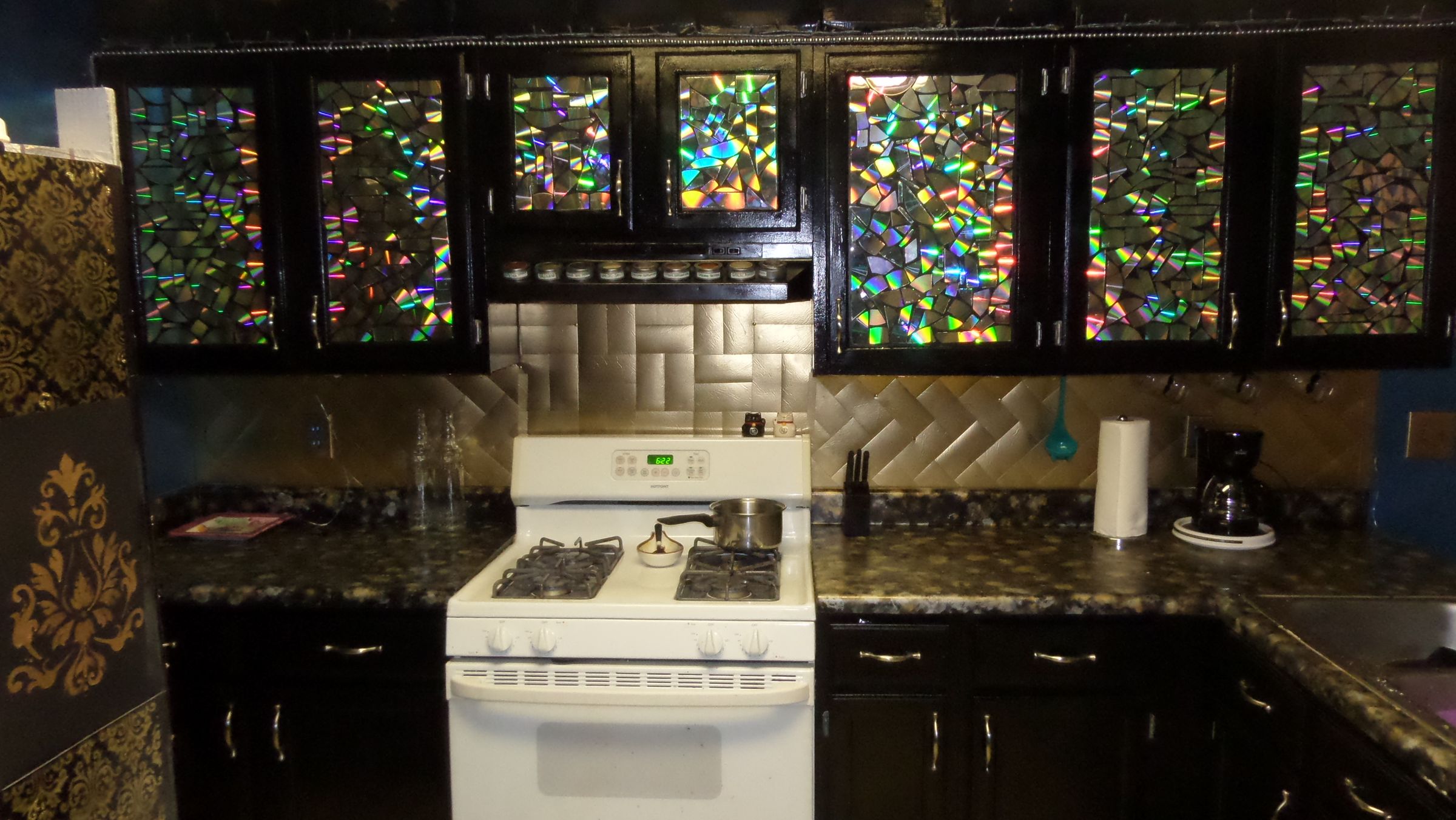 HOW TO: Use Old CDs for Mosaic Craft Projects - DIY Kitchen Backsplash ...