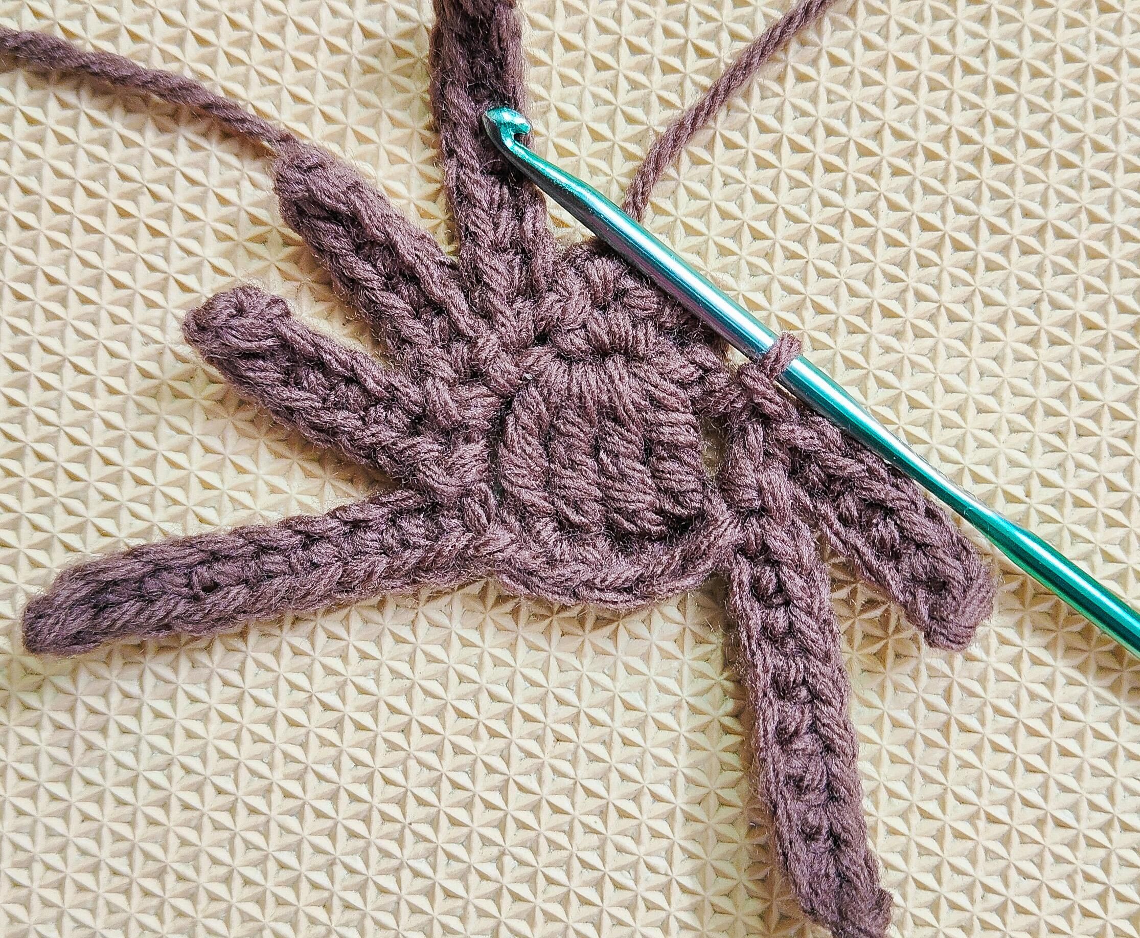 Easy Crochet Spider Applique Halloween Pattern : 4 Steps (with Pictures ...