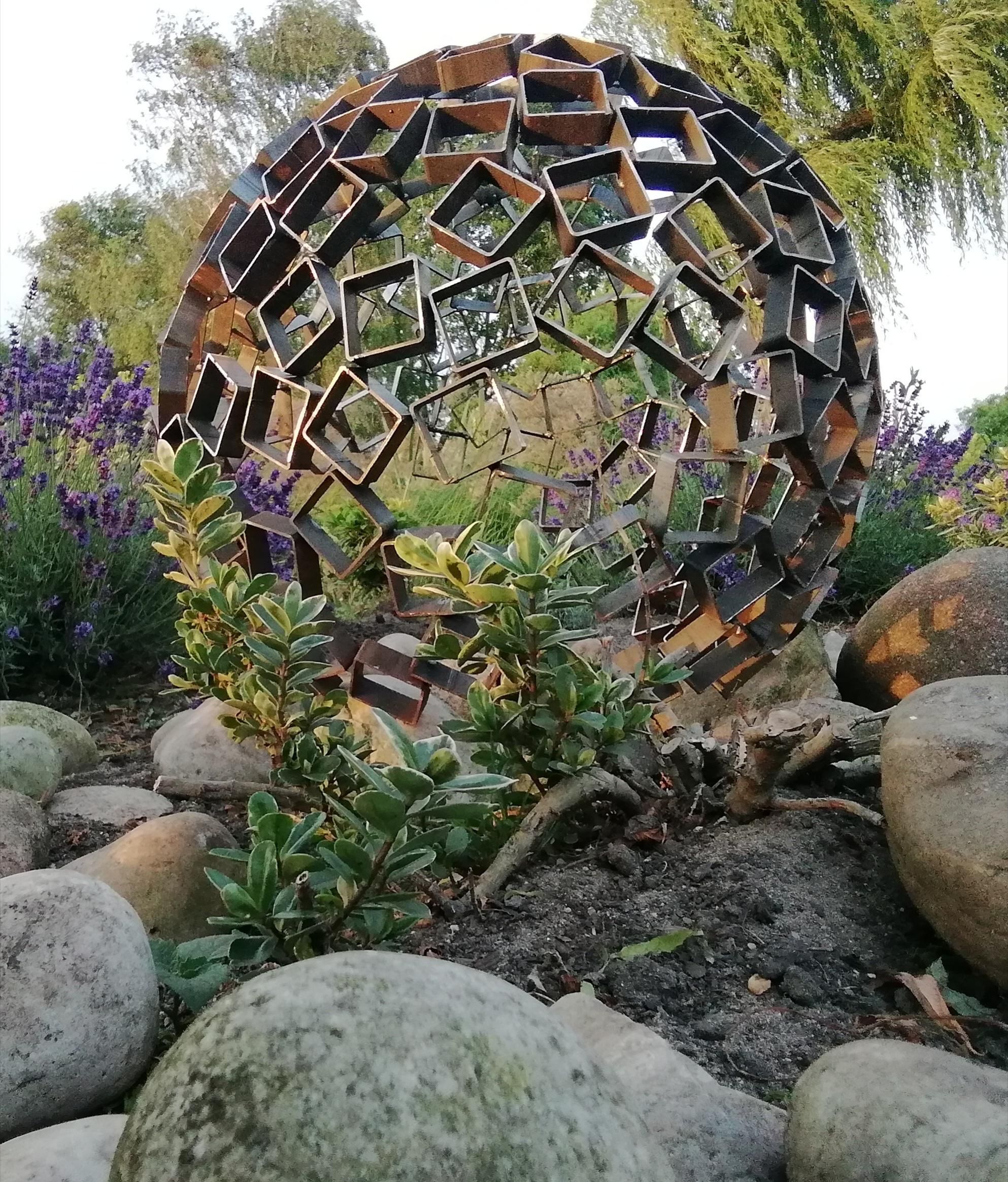 Steel Sphere Which Is Easy to Make With the Help of Some Cement : 11 ...