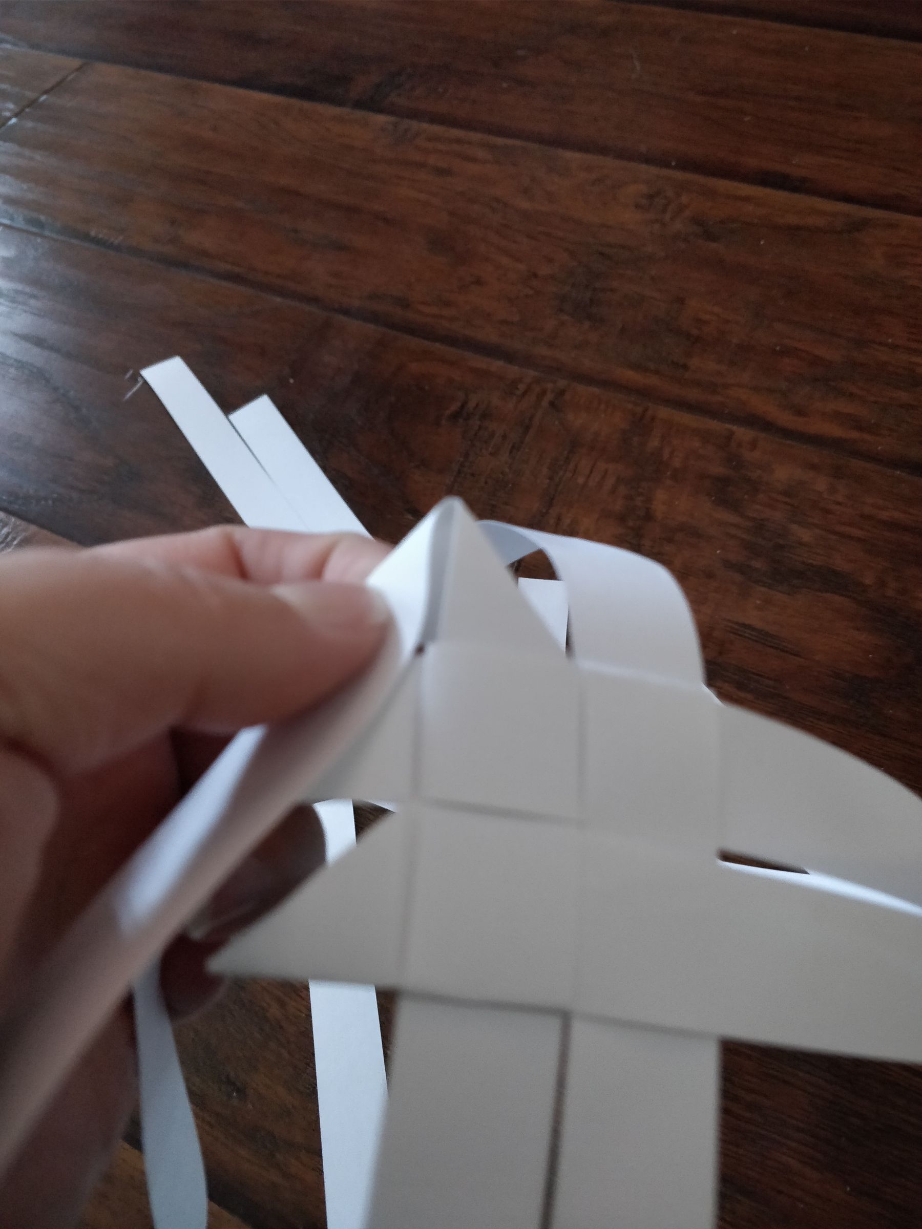 European Paper Stars : 8 Steps (with Pictures) - Instructables