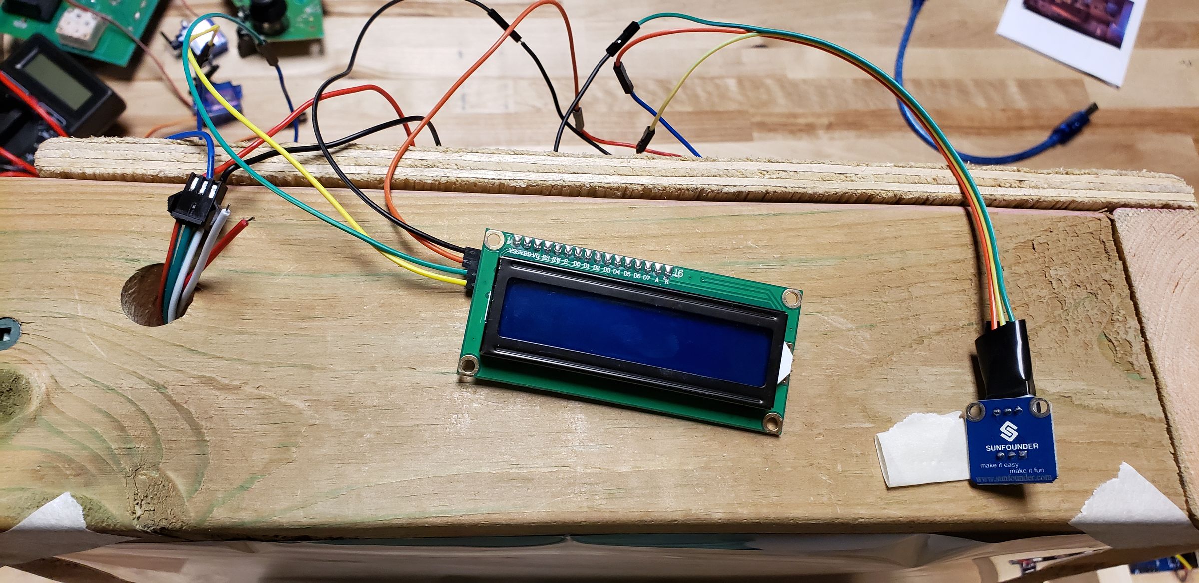 Infinity Mirror With LCD and IR Sensor : 5 Steps - Instructables
