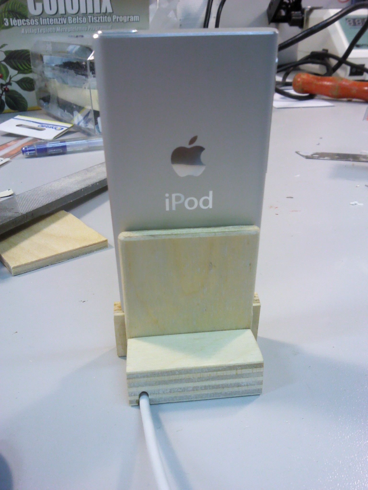 IPod Nano Dock (7th Genertion) - Instructables