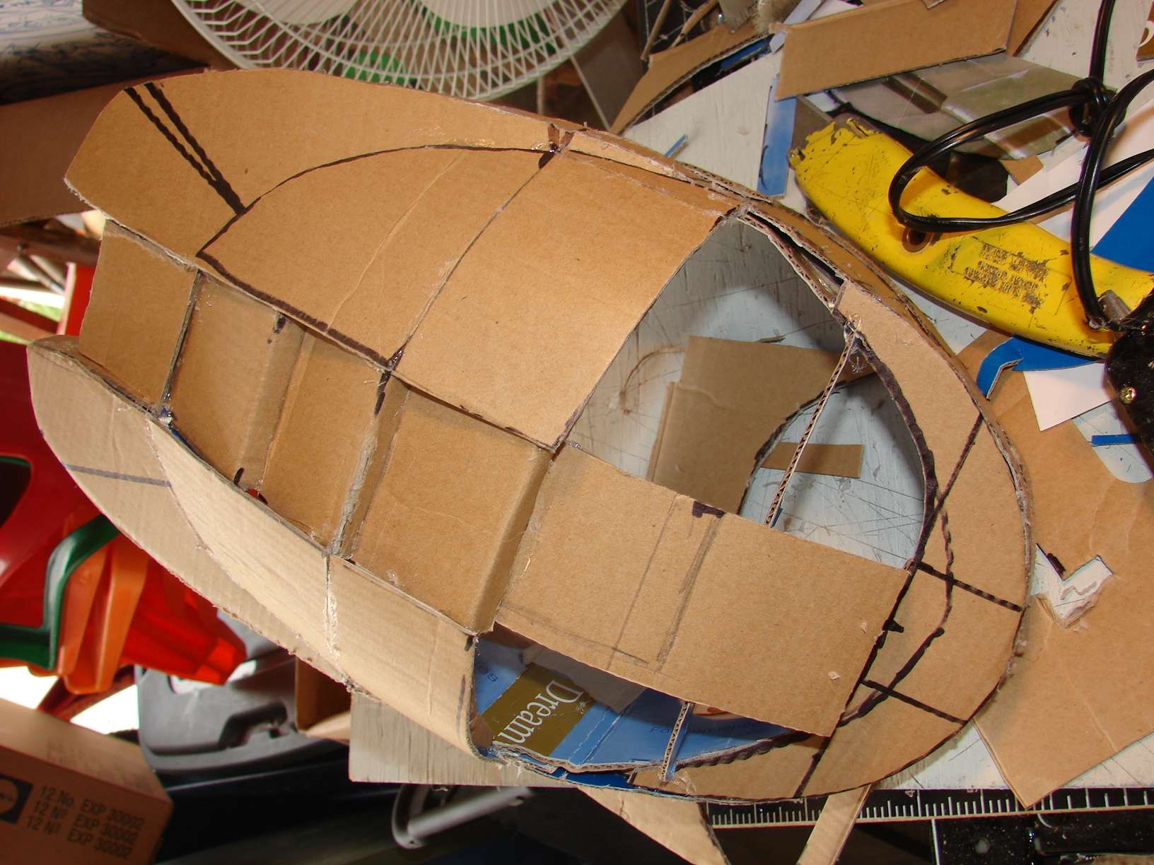 Cardboard/Fiberglass Halo 3 Inspired Master Chief Costume : 15 Steps ...