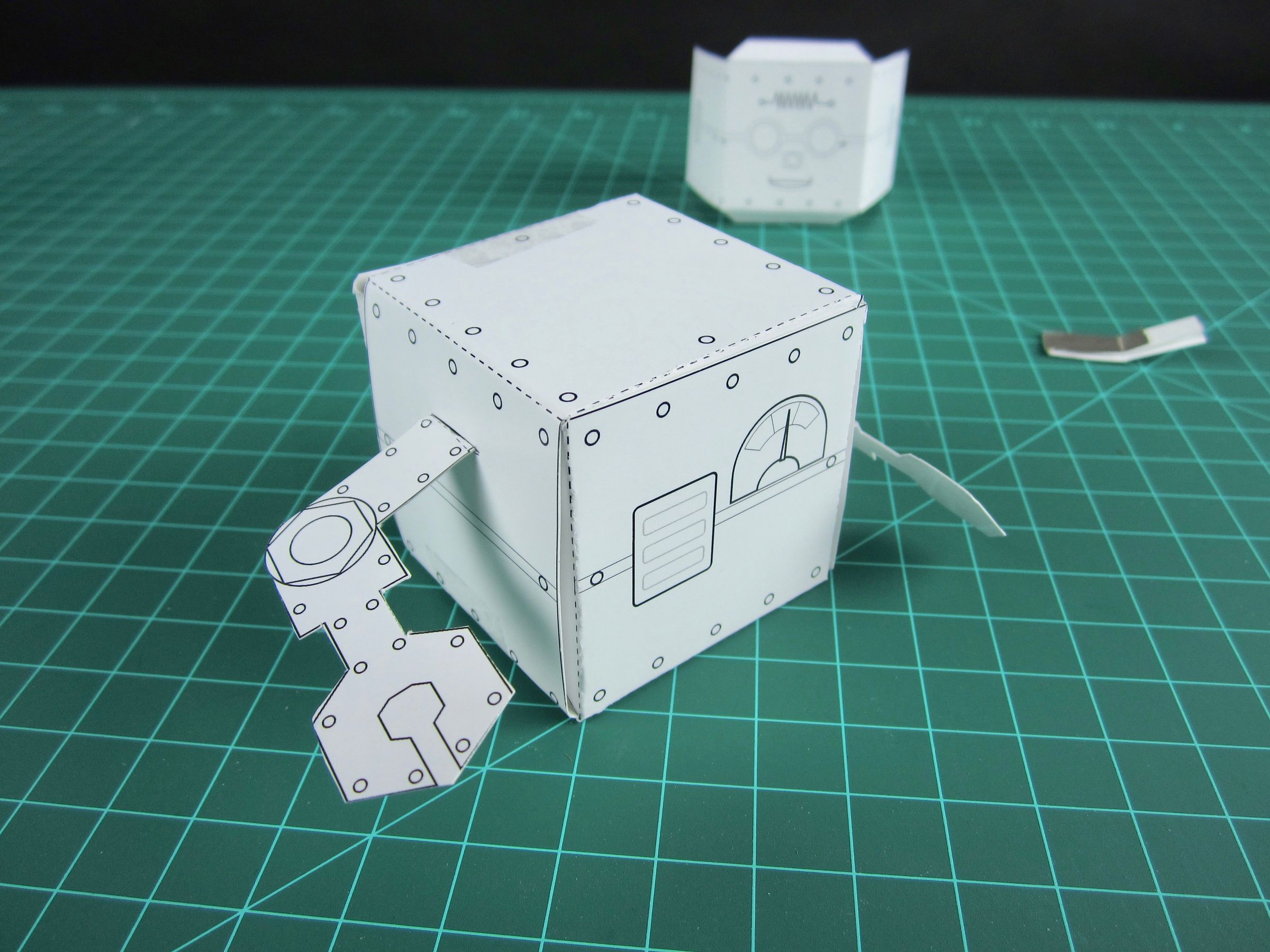 Move and Blink Paper Robot : 10 Steps (with Pictures) - Instructables