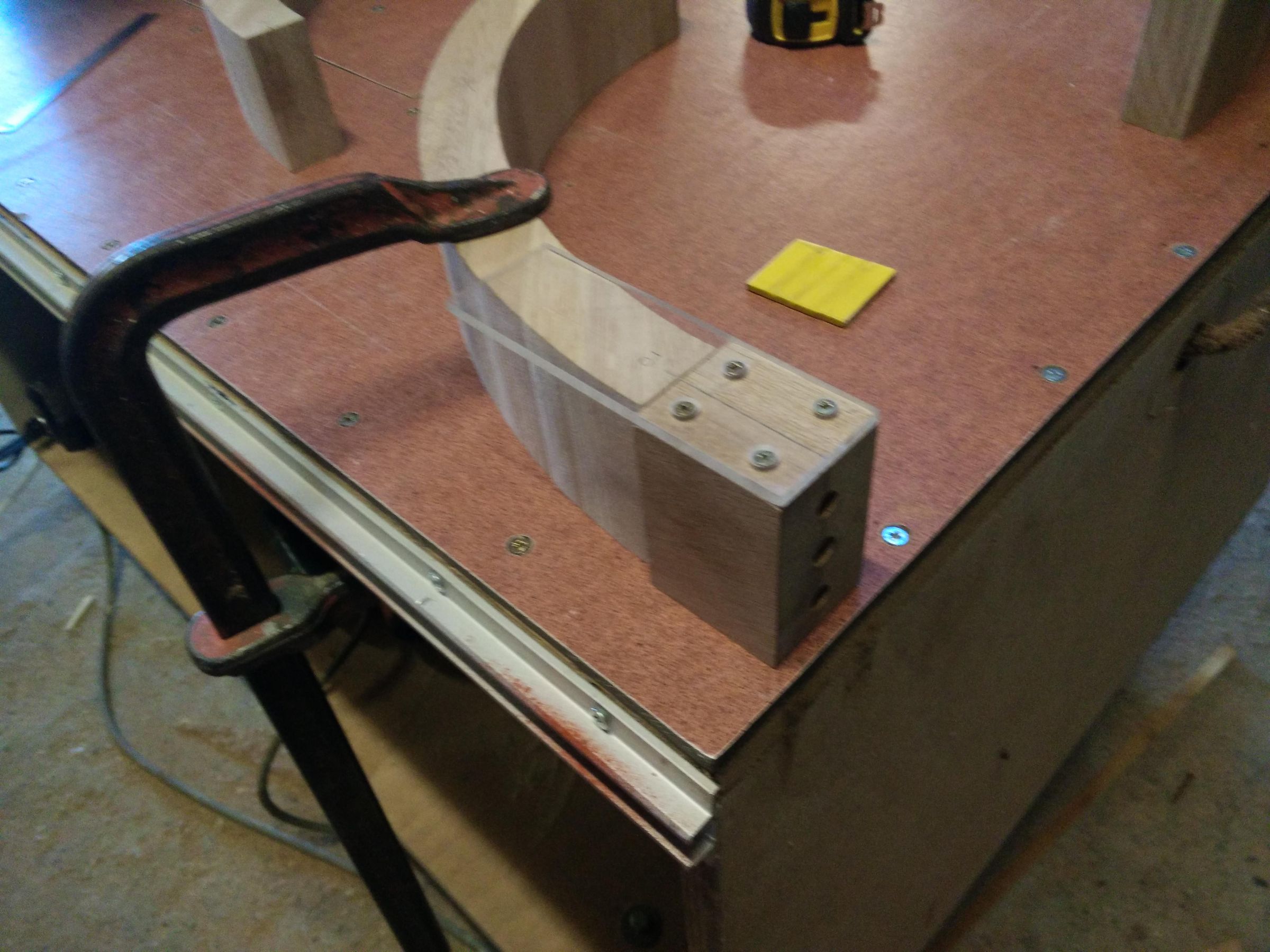 How to Make a Round Window Frame : 6 Steps (with Pictures) - Instructables