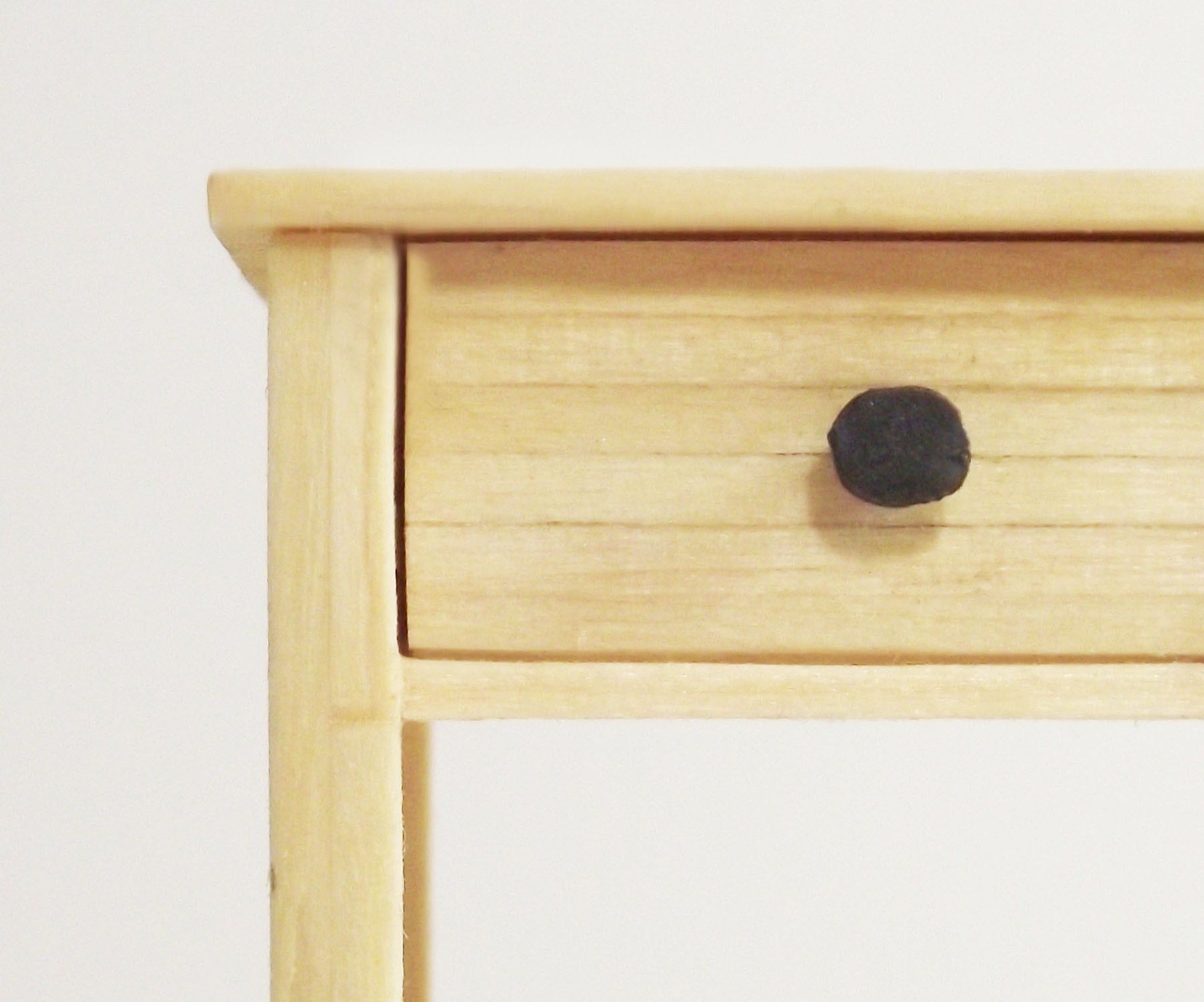 Miniature Matchstick Side Table - Instructables