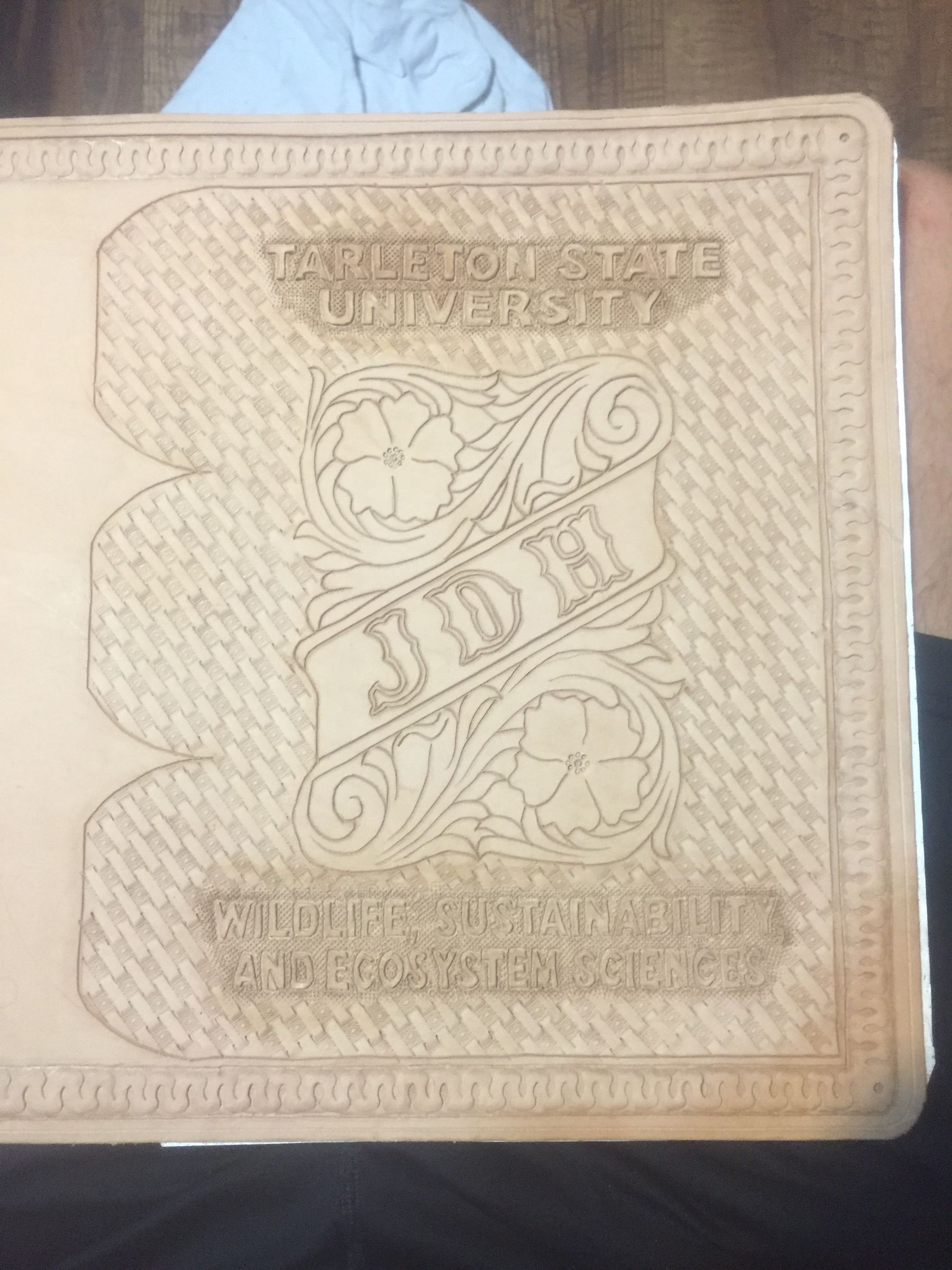 Handcrafted Custom Leather Portfolio : 11 Steps (with Pictures ...