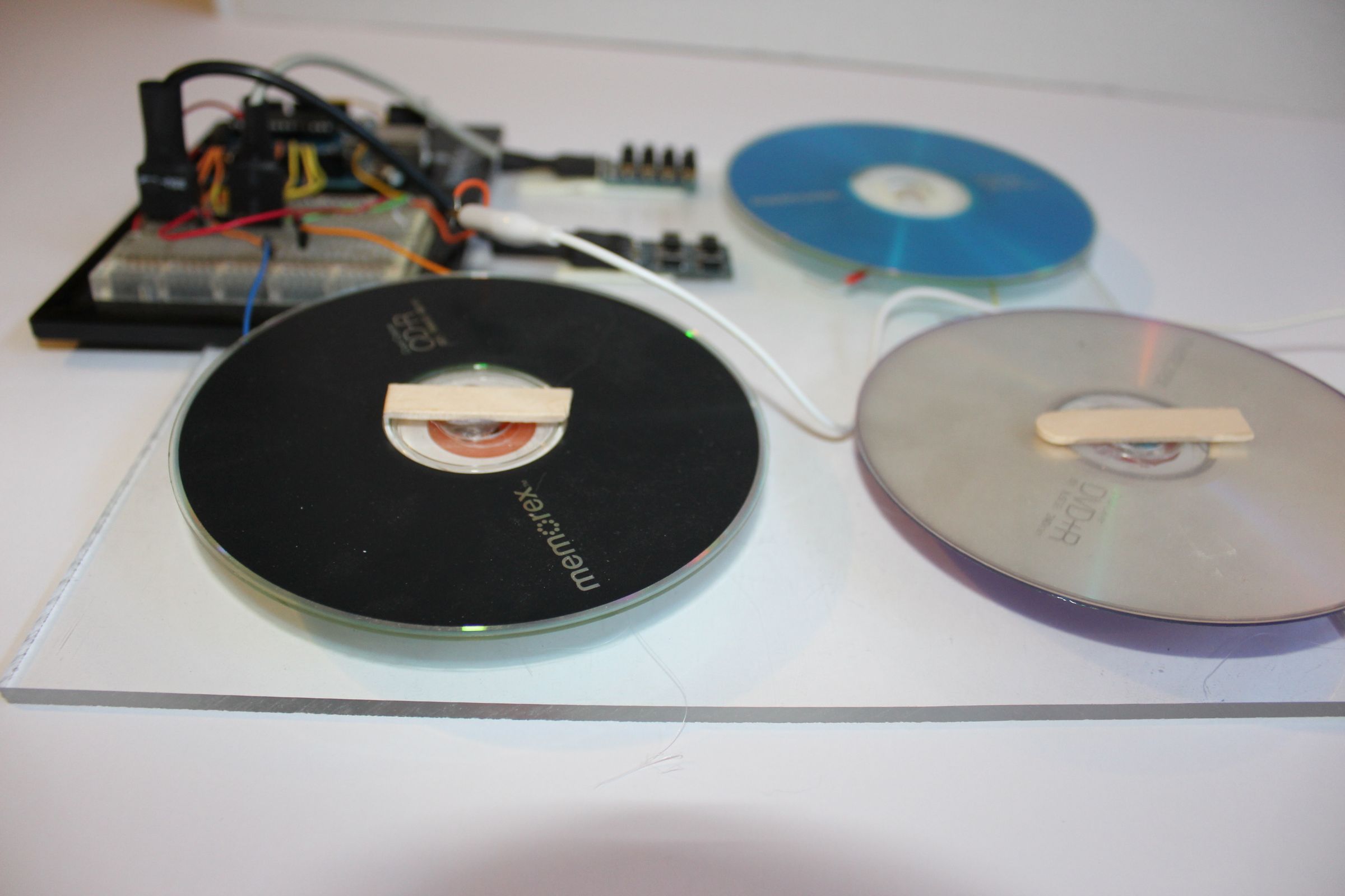 DIY DJ Mixing Station : 5 Steps - Instructables