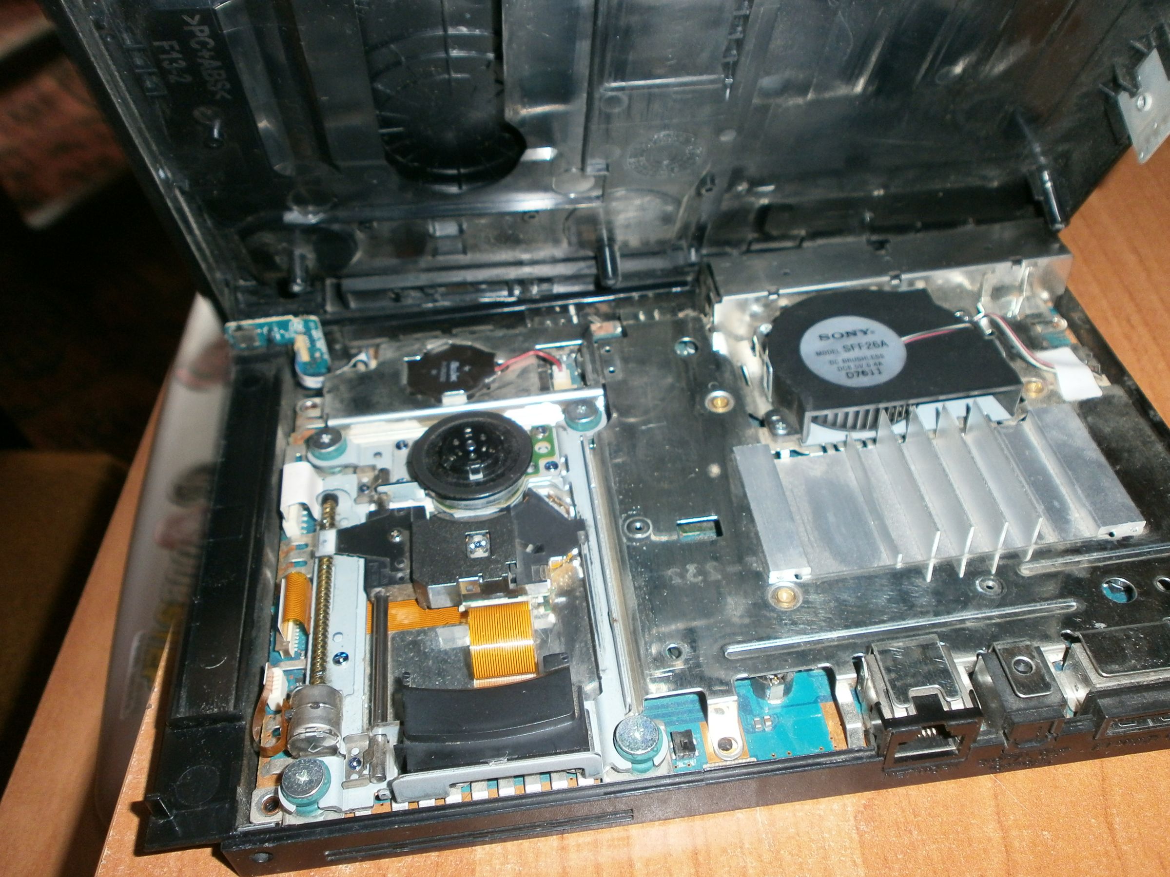 How to Clean Playstation 2 Slim : 8 Steps (with Pictures) - Instructables