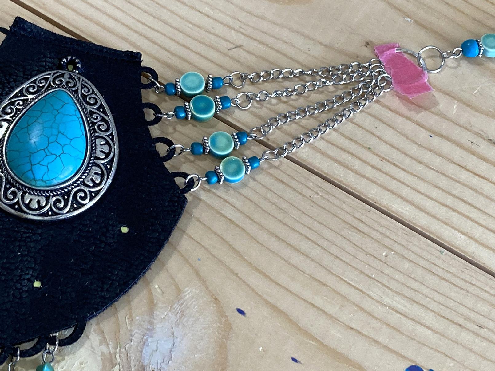 Twinkling Necklace : 11 Steps (with Pictures) - Instructables