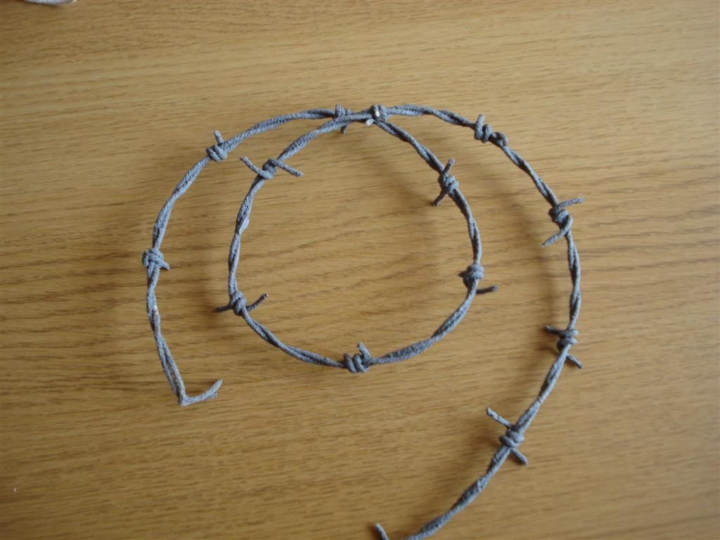 How to Make Cheap Fake Barb Wire : 3 Steps (with Pictures) - Instructables