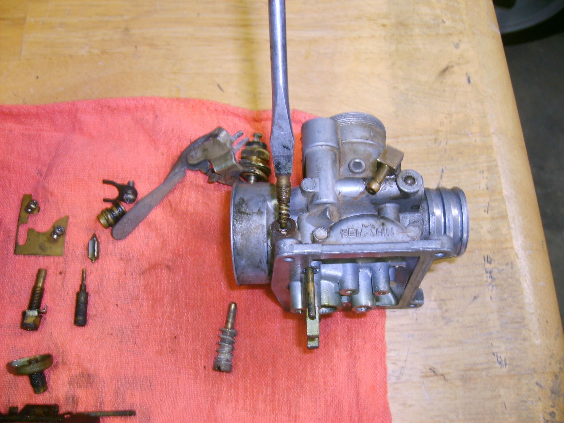 Cleaning a Carburetor in 8 Easy Steps! : 8 Steps - Instructables