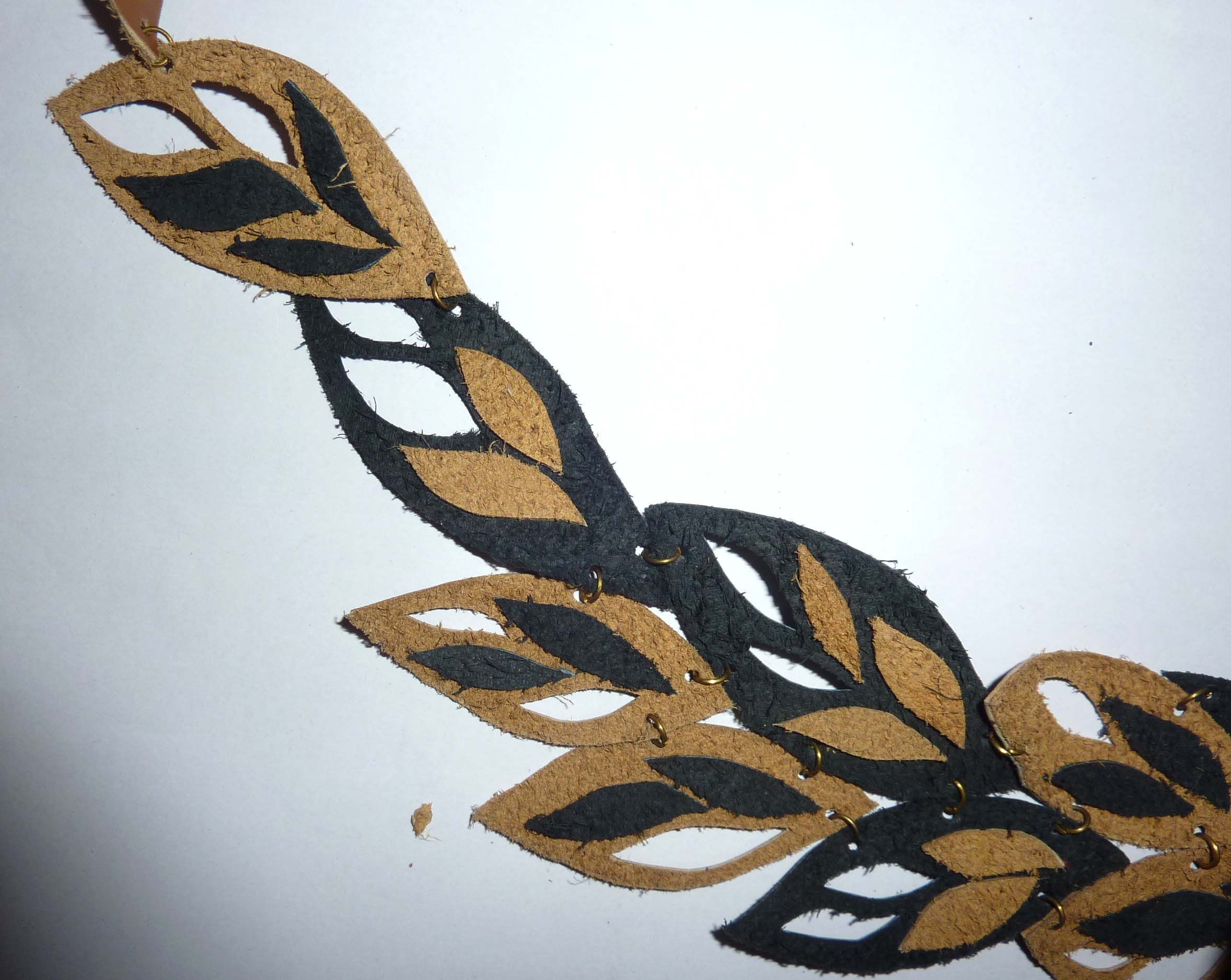 Leather Leaves Necklace : 9 Steps (with Pictures) - Instructables