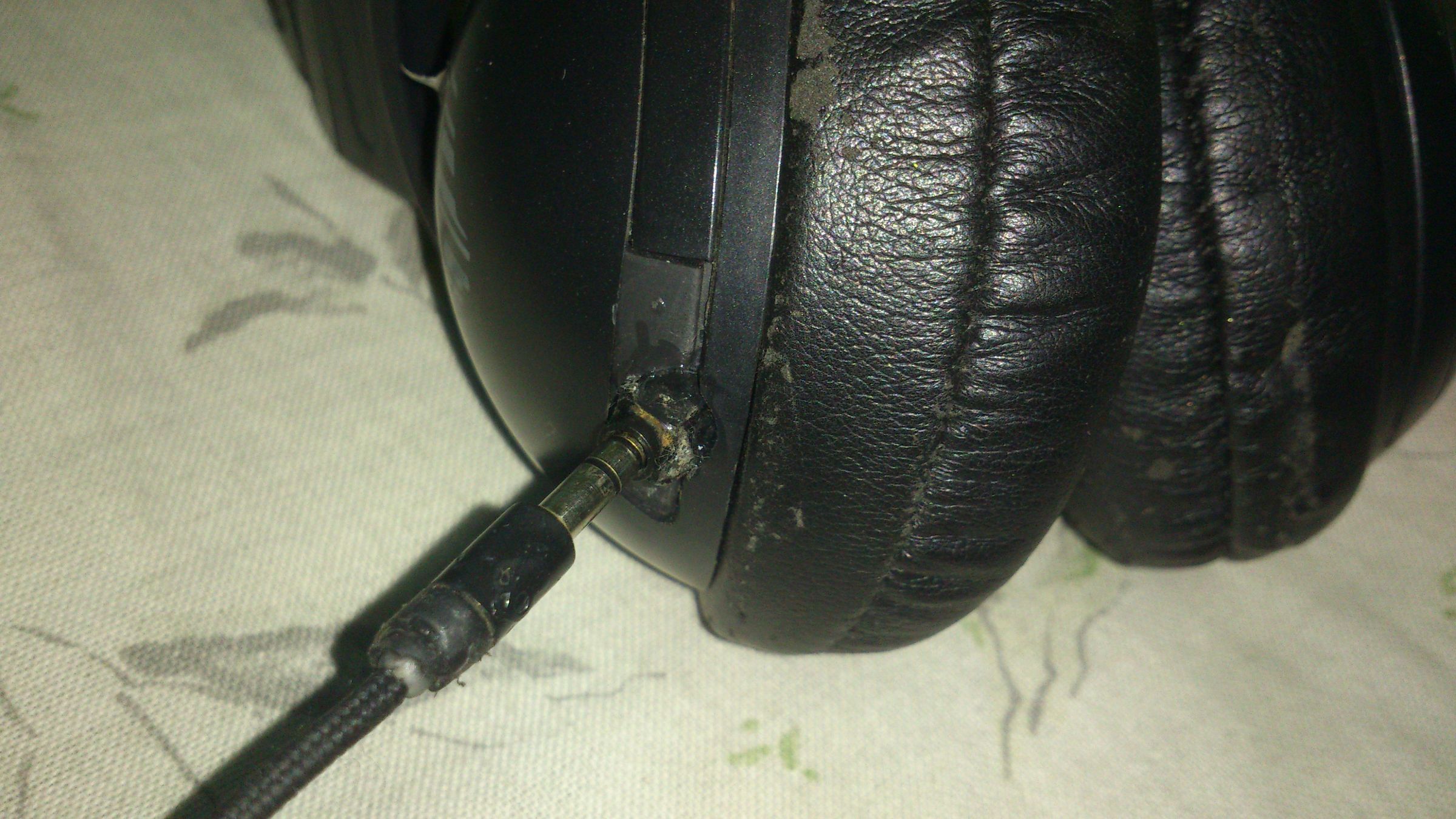 Headphone Modification : 5 Steps - Instructables