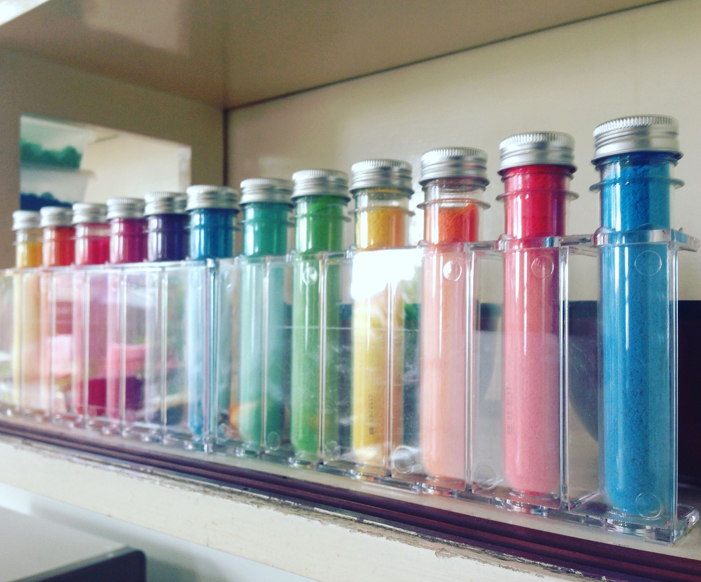Spectacular Spectra Dust : 4 Steps (with Pictures) - Instructables