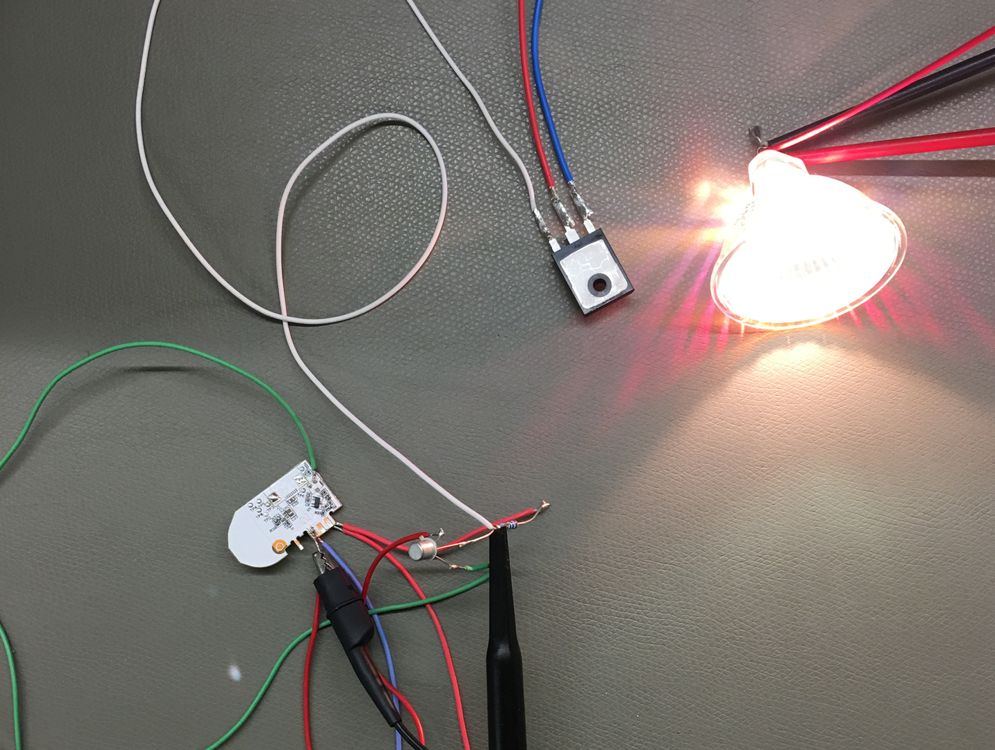 Control ANY Light With Philips Hue : 6 Steps (with Pictures ...