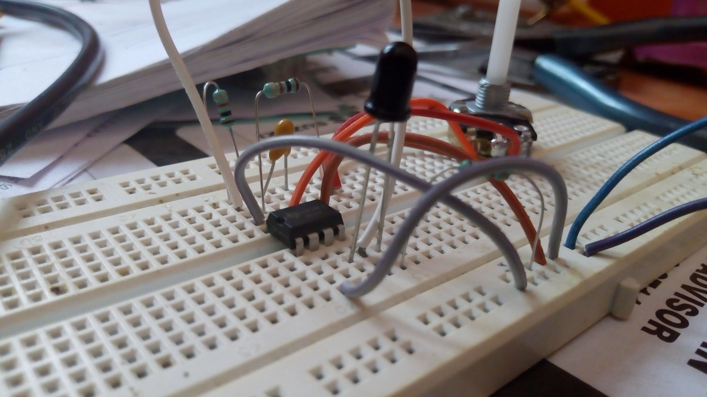 Proximity Sensor for Arduino MCU Using 555 Timer IC : 7 Steps (with ...
