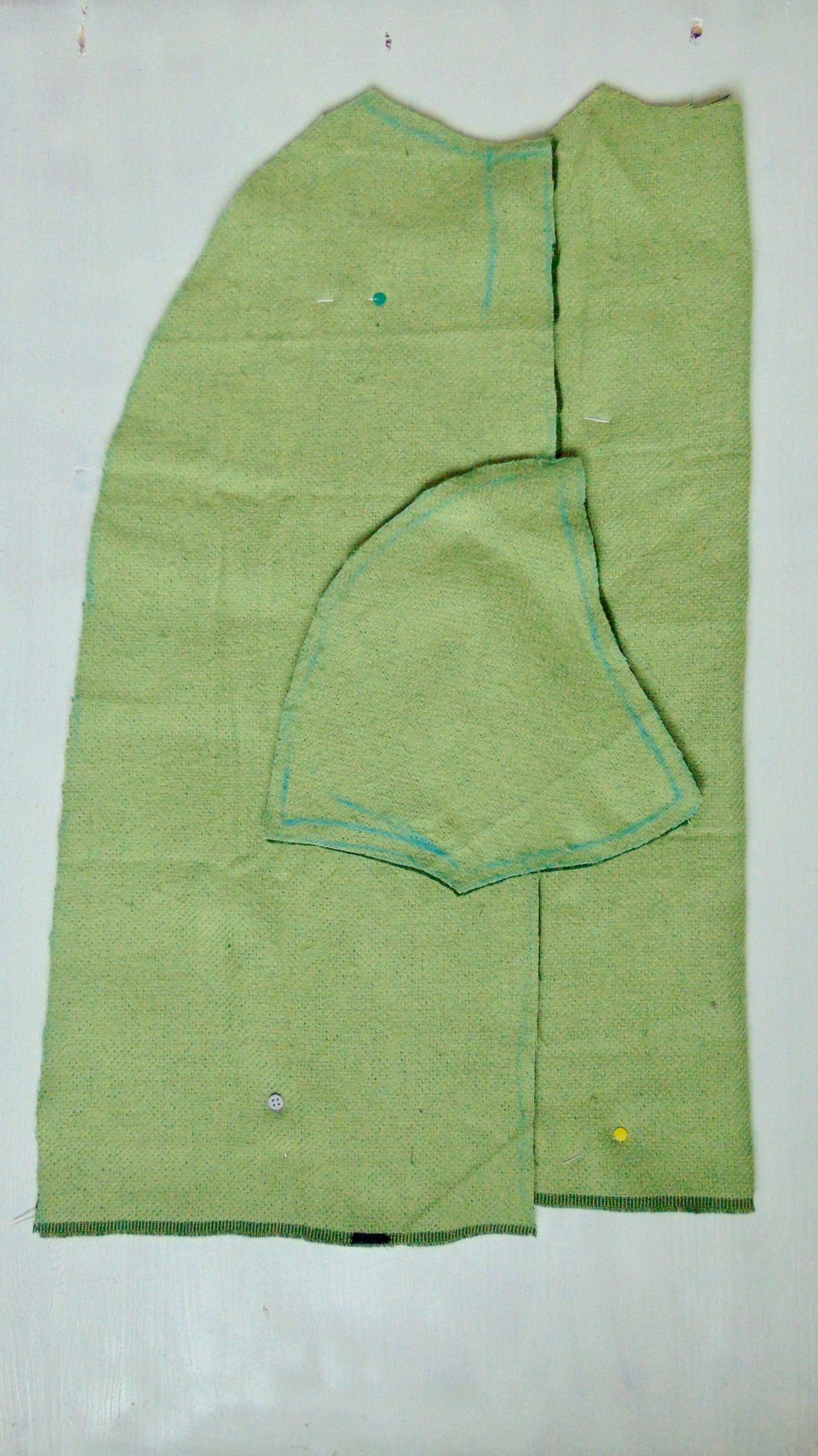 Warm Cloak From an Old Blanket : 12 Steps (with Pictures) - Instructables