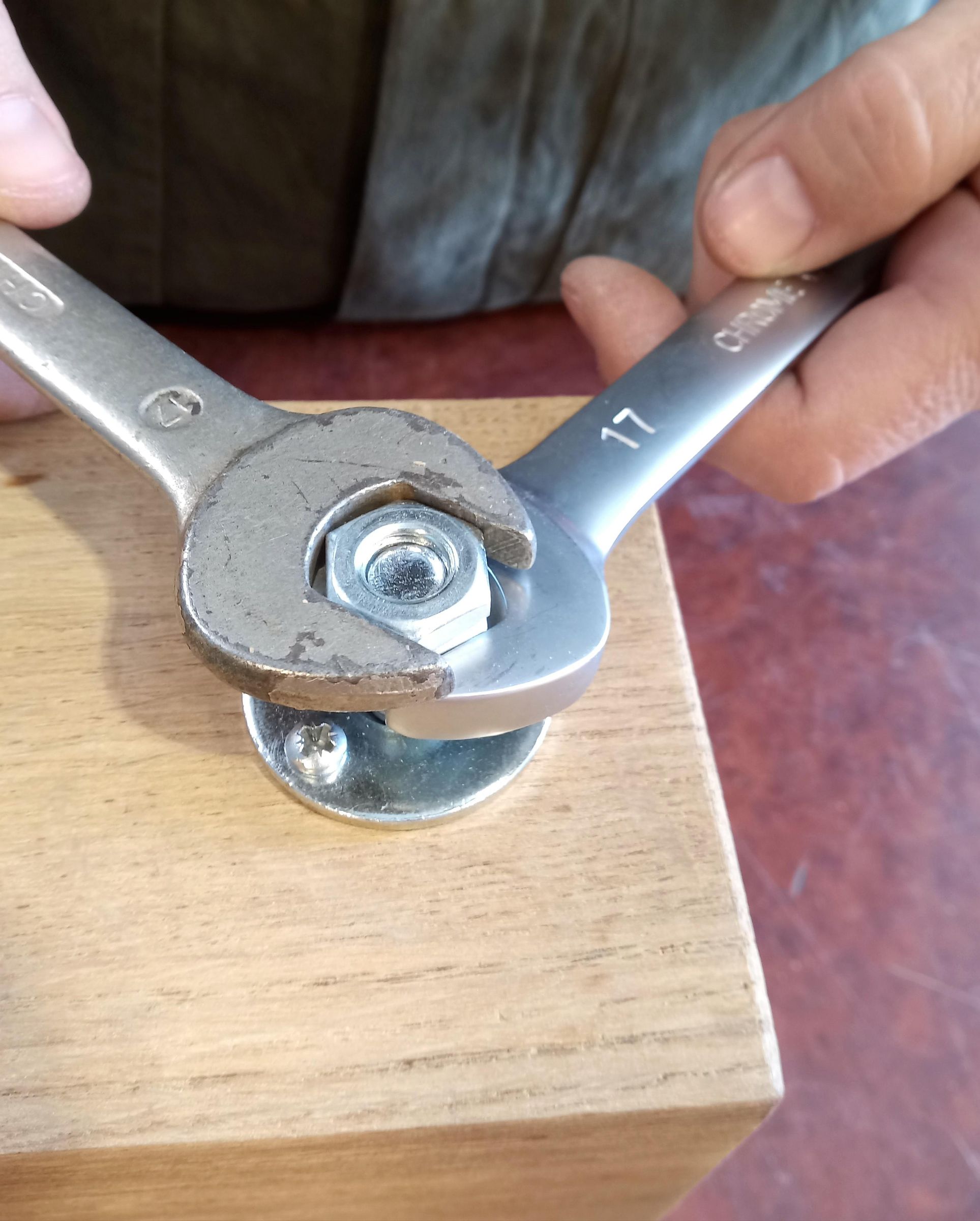 Traveler Workbench With Adjustable Feet and Cerused Oak Legs : 30 Steps ...