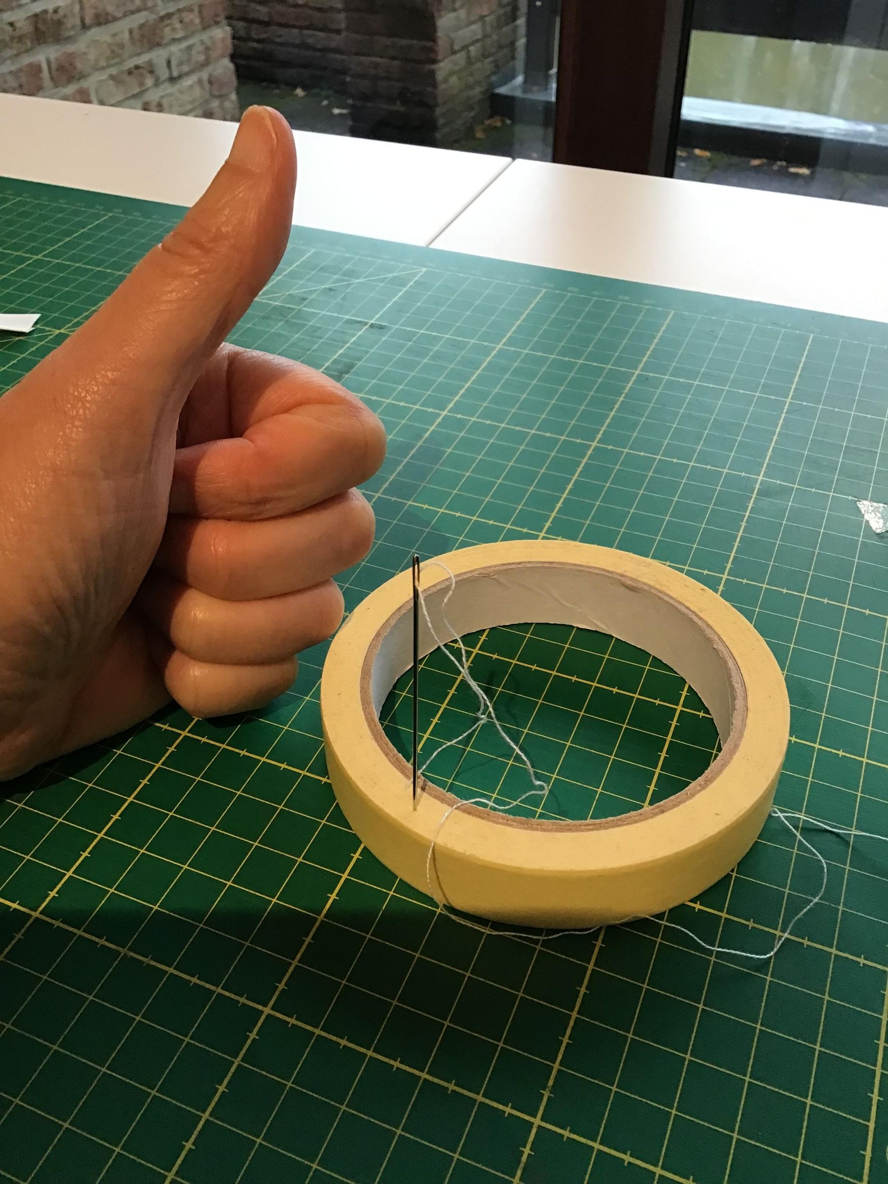 How to Thread a Needle : 7 Steps (with Pictures) - Instructables