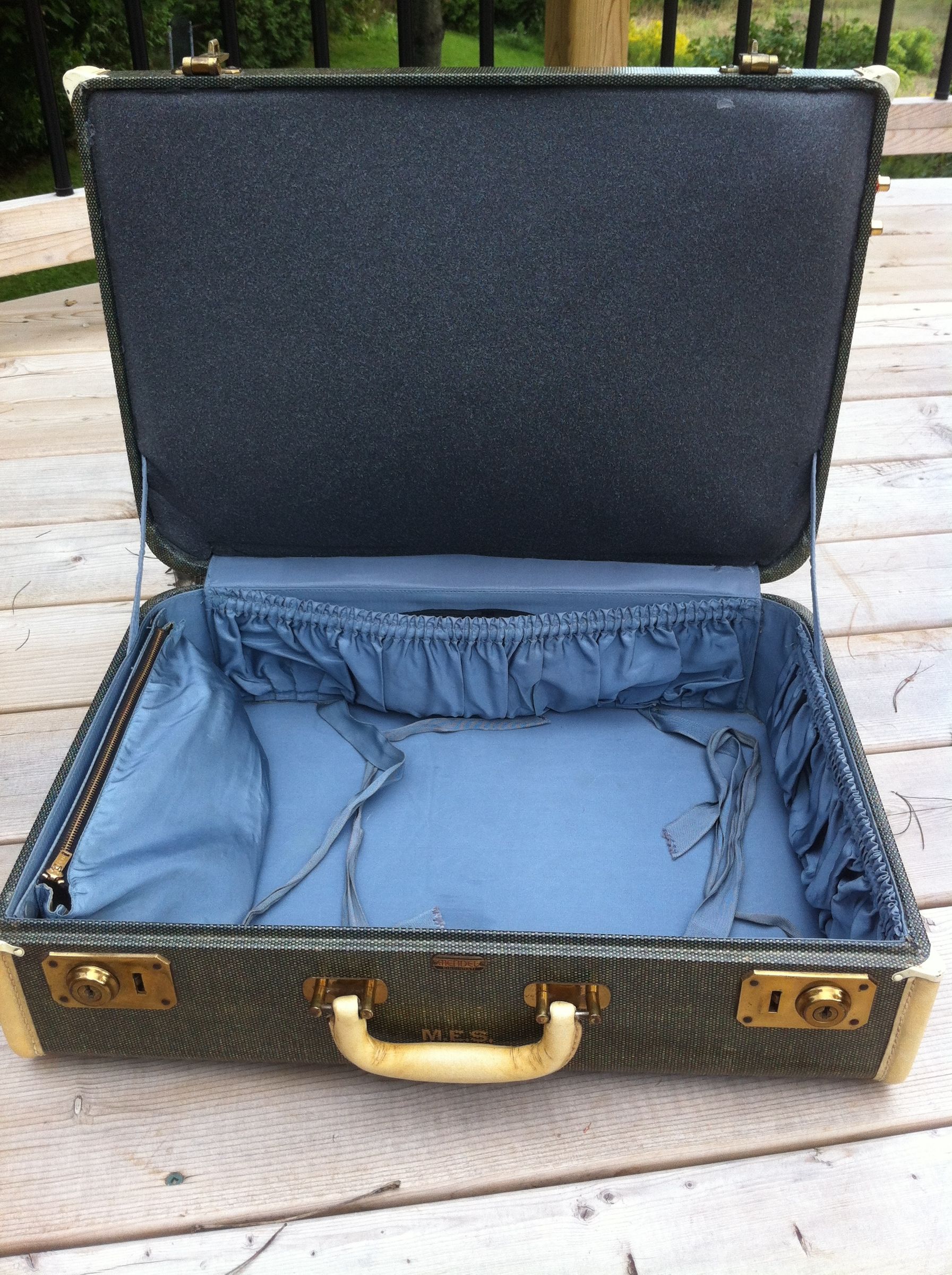 Vintage Beat Box Suitcase : 7 Steps (with Pictures) - Instructables