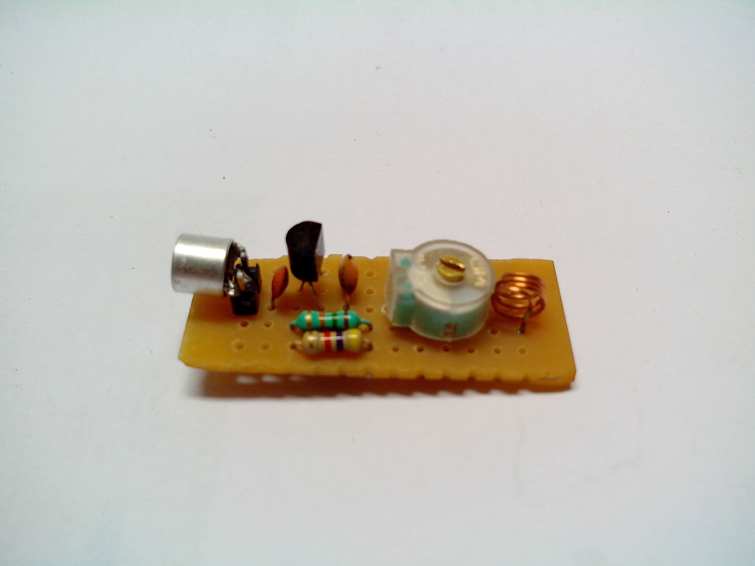 Mini Audio Transmitter : 8 Steps (with Pictures) - Instructables