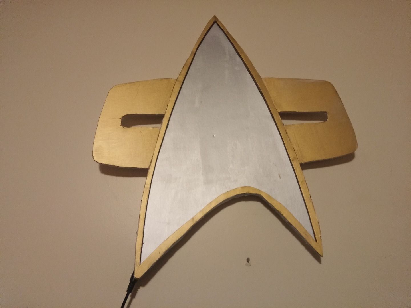 Backlit Star Trek Combadge Wall Decoration : 10 Steps (with Pictures ...
