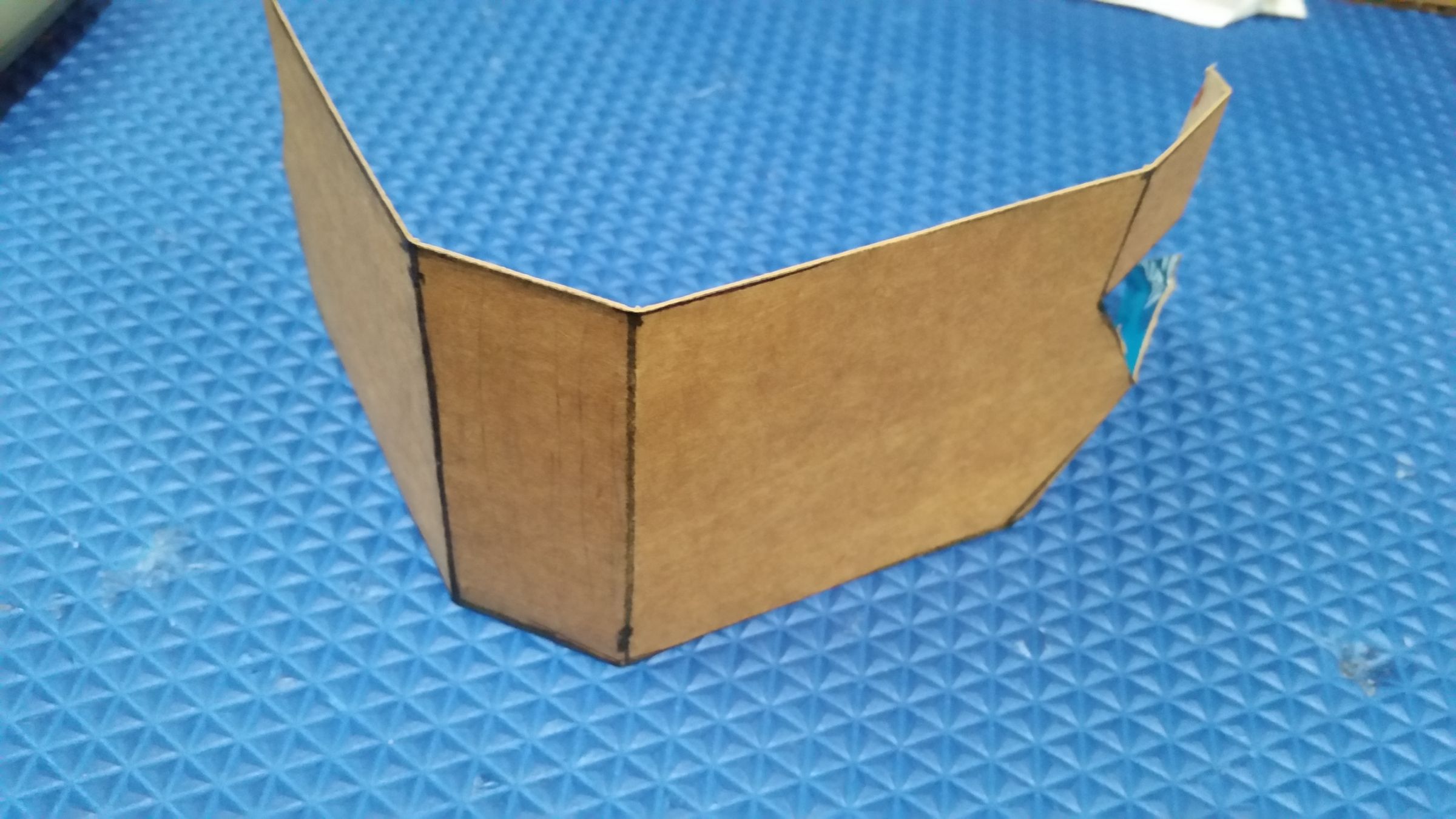 Working Cardboard Mandalorian Gauntlet: How to Make It : 14 Steps (with ...