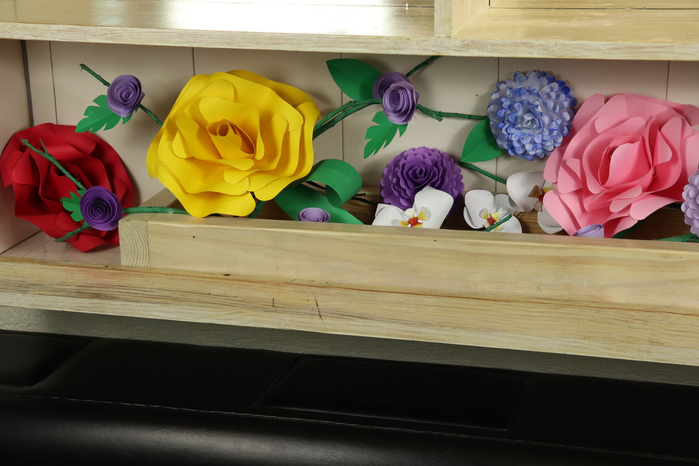 Simple Spring Decor | Paper Flower Decor - Instructables